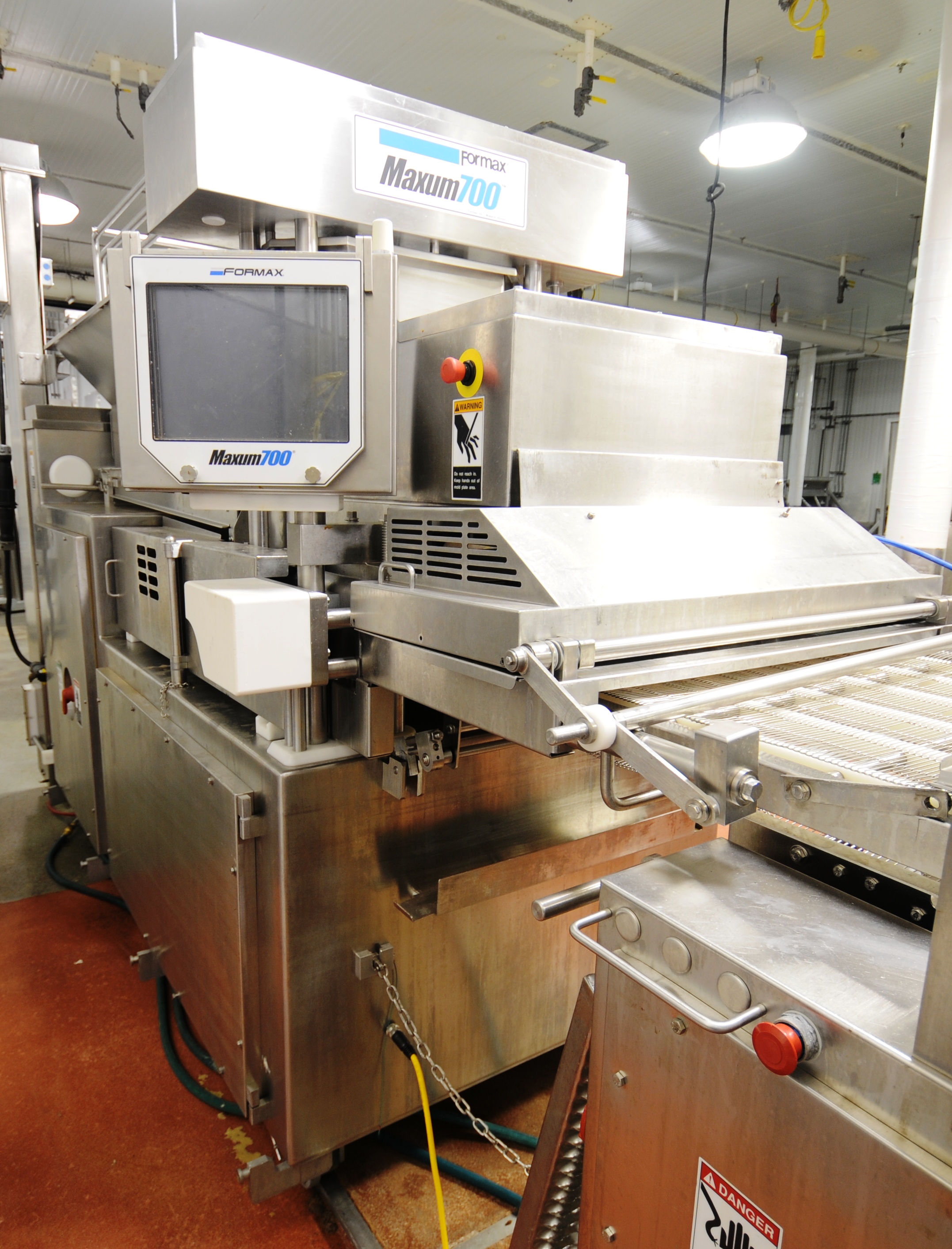 FORMAX (2004) MAXUM M700 high volume patty forming machine with FORMAX ...