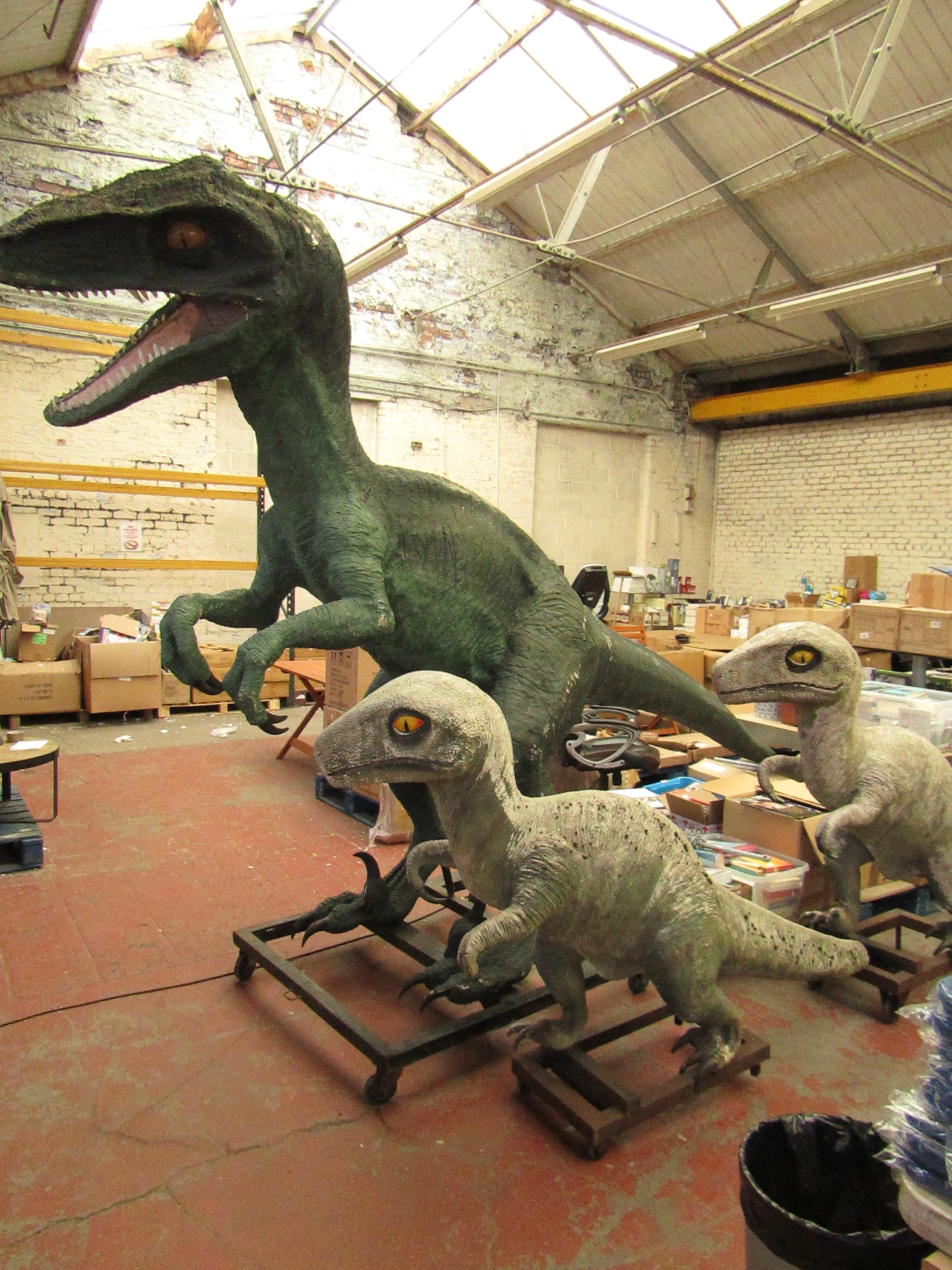 3x dinosaurs being: - Large Dinosaur Model, approx 5.5 meters from head ...