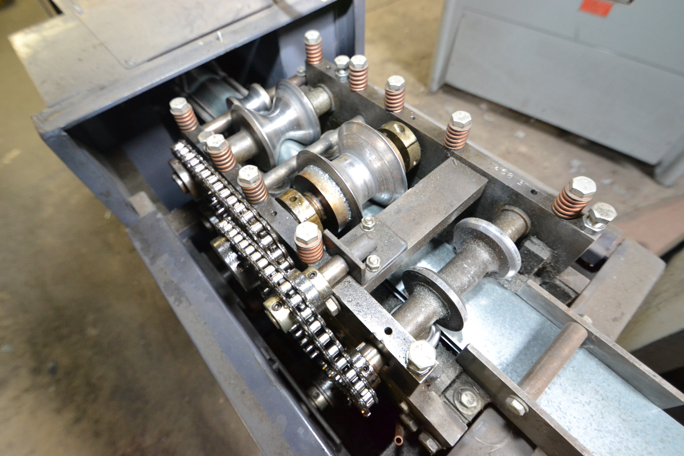 Harper Metal Products Vane Maker Model E-200, 2" Vane & Rail Maker