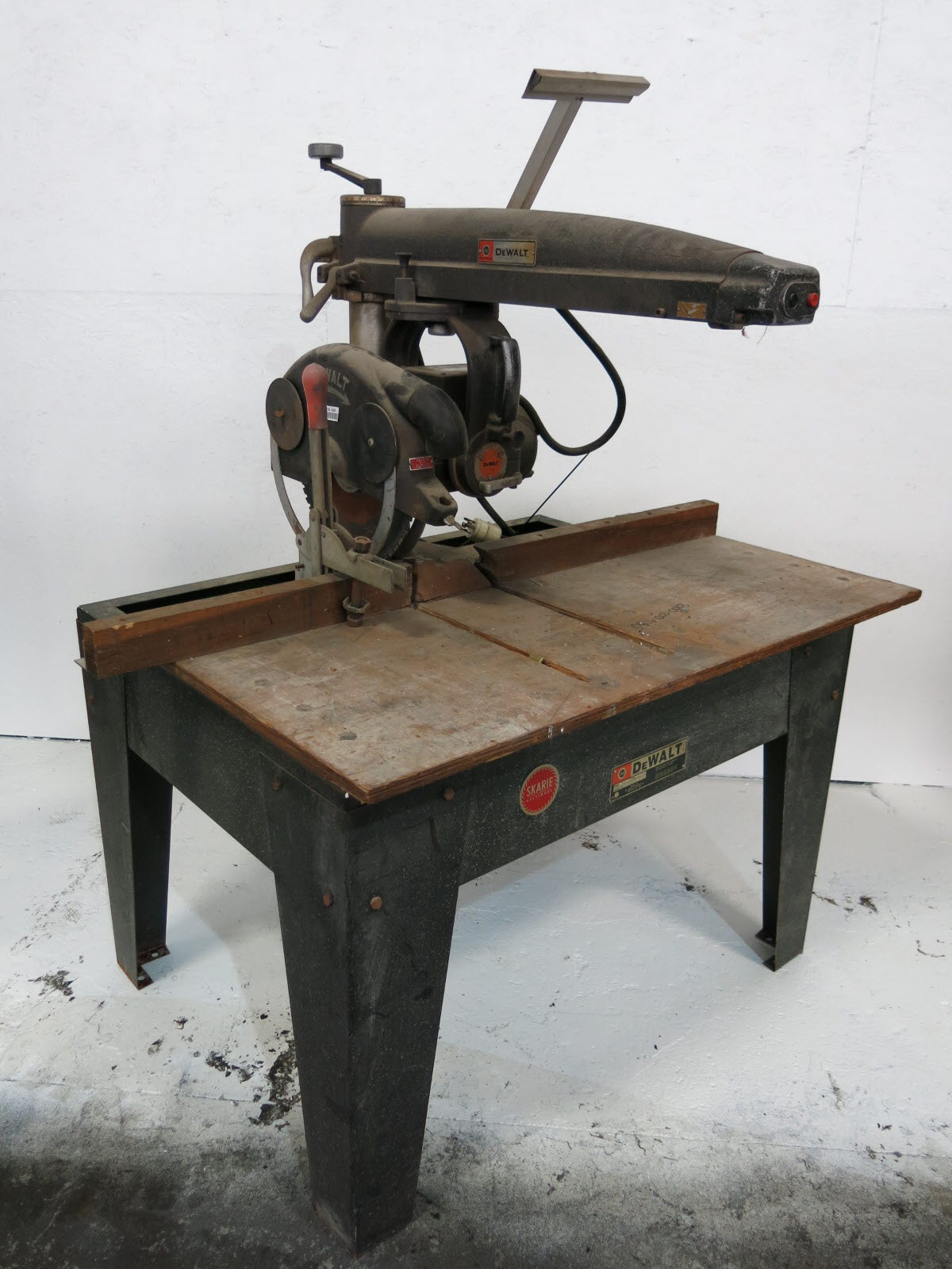 DeWalt Radial Arm Saw 12'', Model 3521, Serial 61070011, 5 hp, 18'' x ...