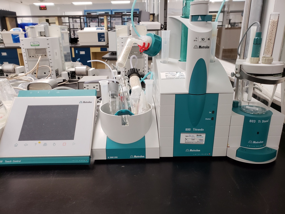 Metrohm 890 Titrando, W/900 Touch Control, 6.2061.010 Bottle Holder ...