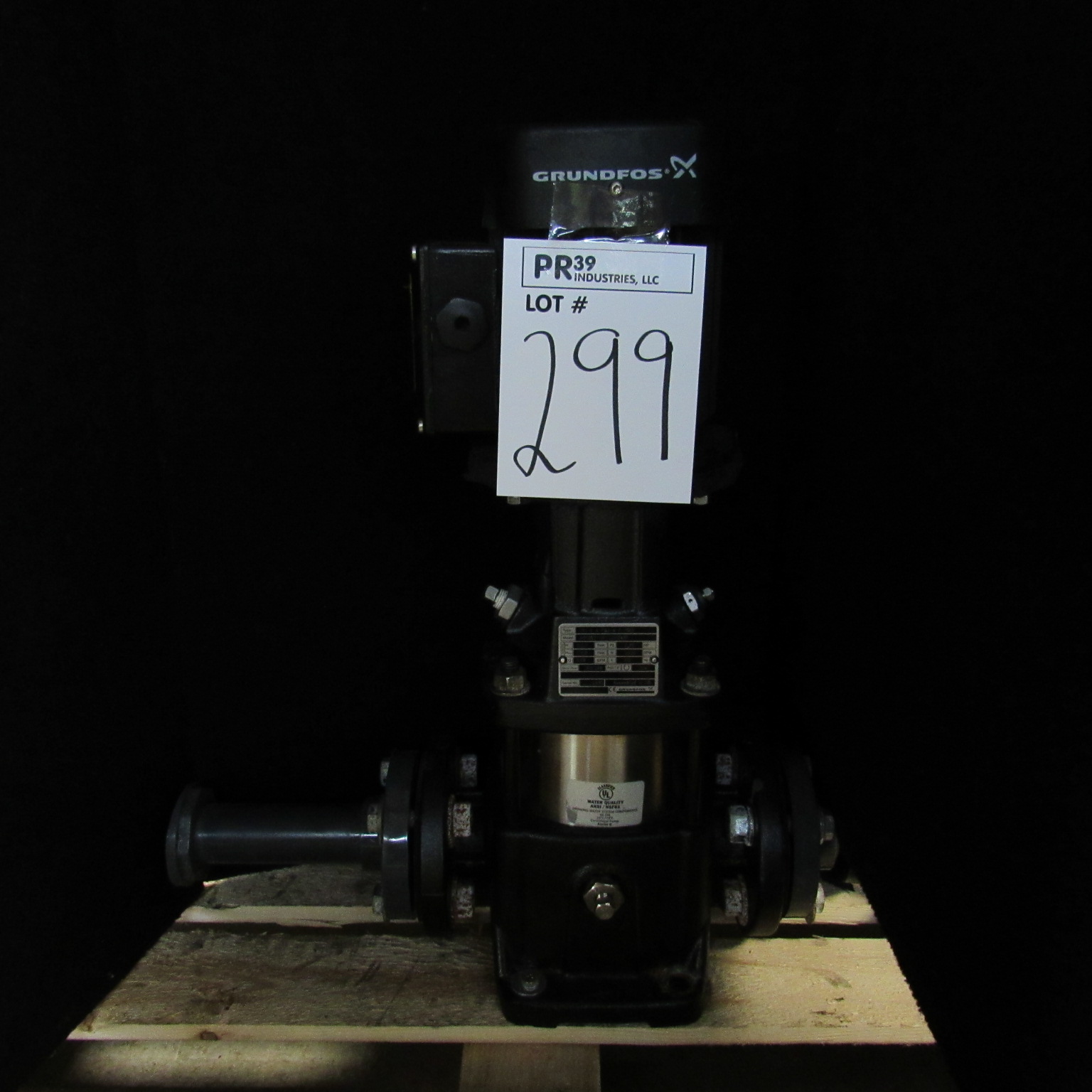 GRUNDFOS CR1-6 A-FGJ-A-E-HQQE A96082119P11250495 .75HP