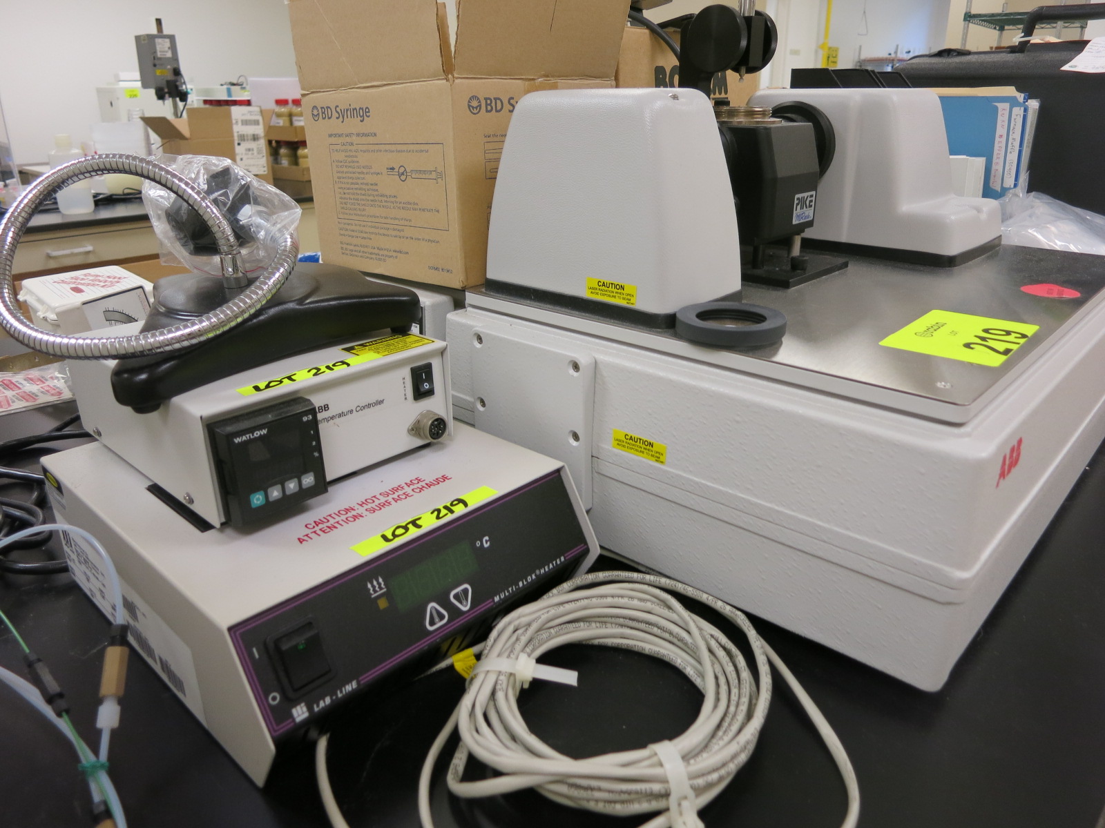 ABB FTIR analyzer/spectrometer, model FTLA 2000-154, s/n SZM6604Y, with ...