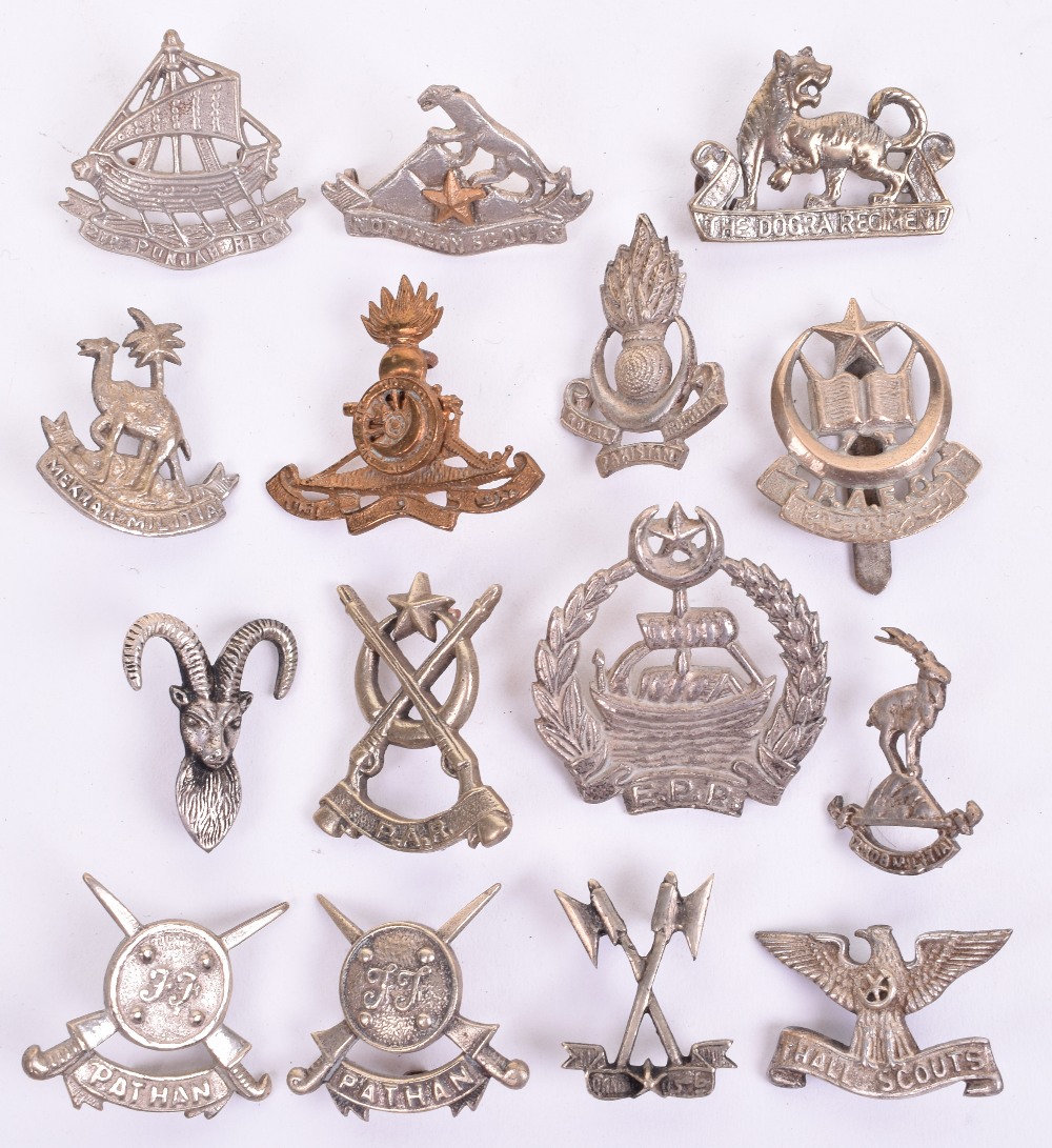 Selection of Pakistan Army Cap Badges, all being cast examples ...