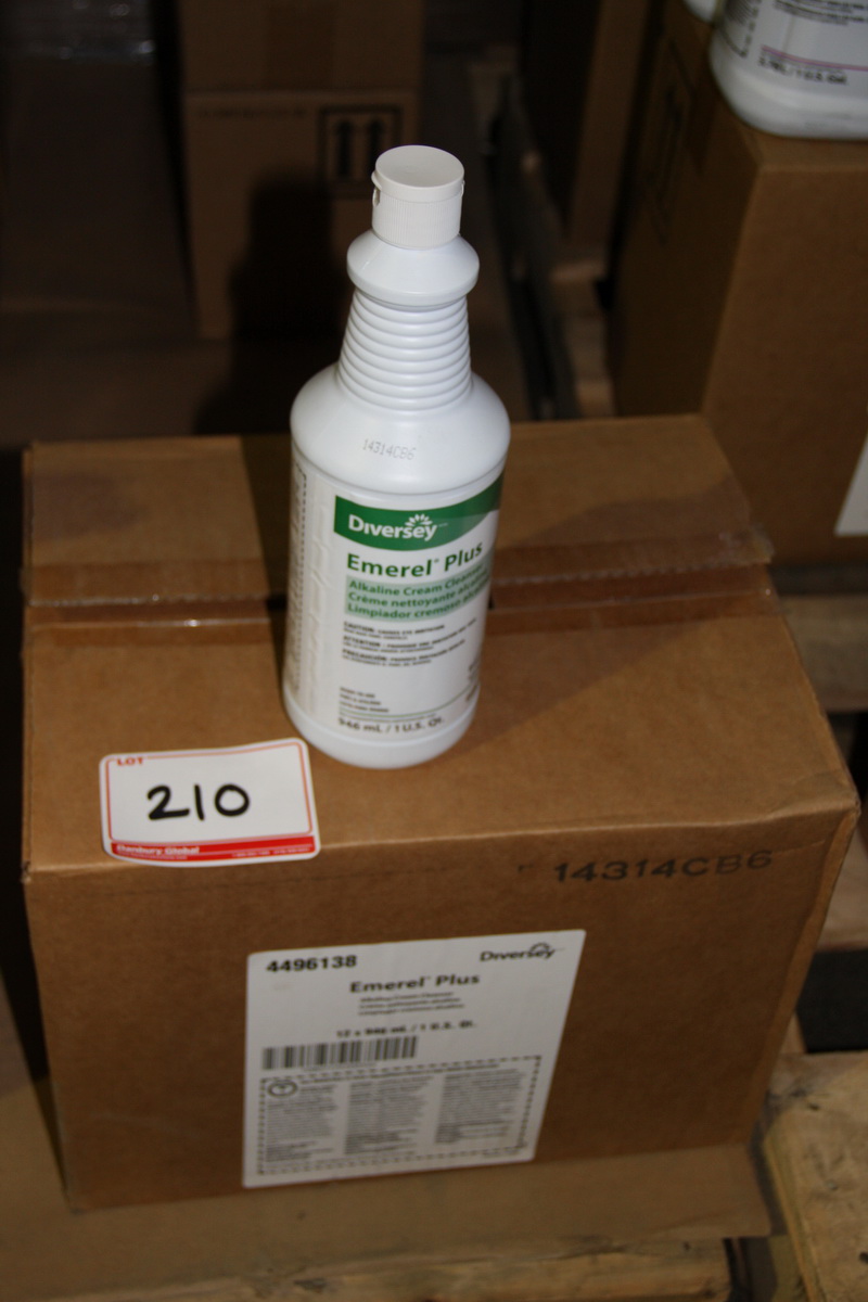 BOX - DIVERSEY EMEREL PLUS ALKALINE CREAM CLEANSER @ 946ML