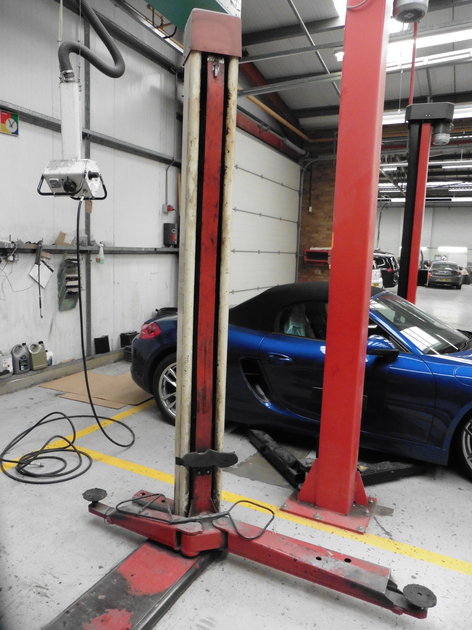 Stenhoj 2 tonne two-post car lift, Type 3TBSAU161, S/N 614, Year 1993