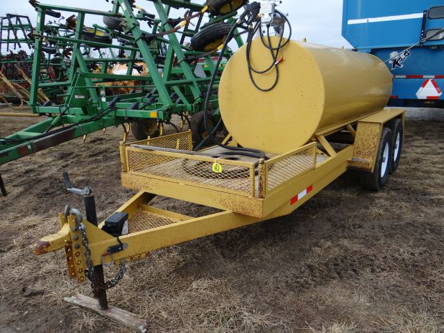 1000 Gallon Fuel Trailer