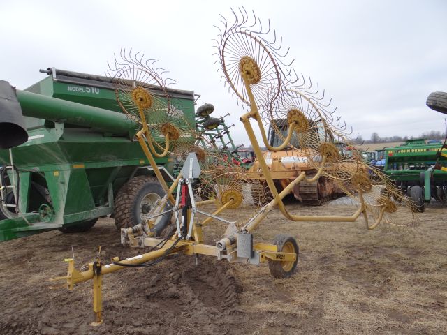 Vermeer WR22 Wheel Rake 10 Wheel w/Center Kicker, Manuals in the Shed