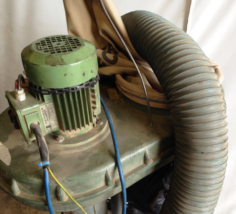 Elektra Beckum Dust Extractor Model: SPA 1000 VAT: Vat is charged on ...