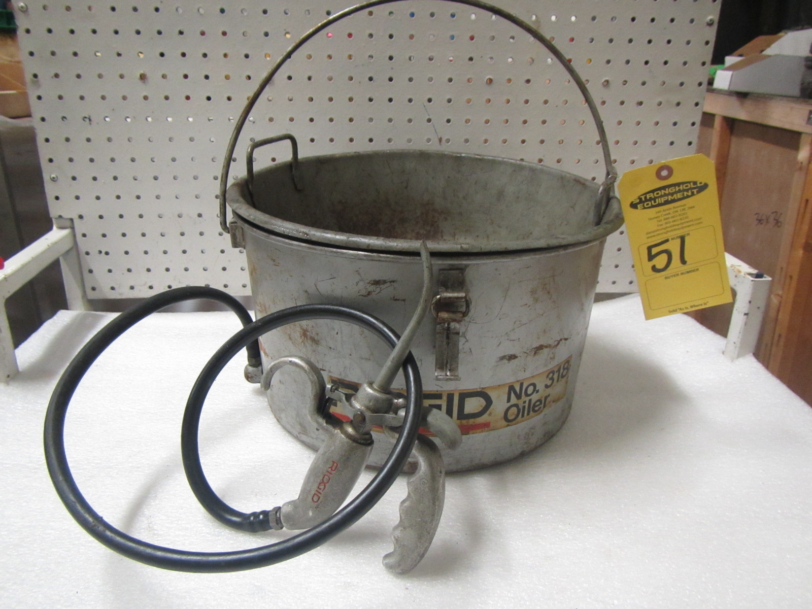 Ridgid model 318 pipe threading oiler with spray gun