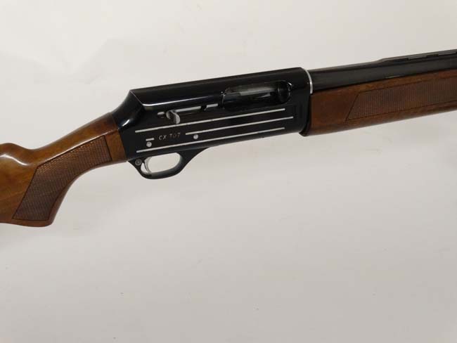 Shotgun : A Renato Gamba , Italy CX707 12 bore semi - automatic ( three ...