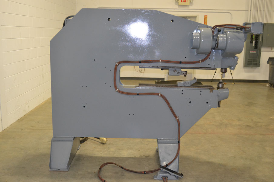 Pullmax Model P9 48" Nibbler. 48" Throat Depth, 10 Gauge Slot Cutting ...