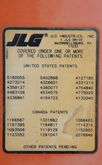 JLG Model 600A Boom Type Manlift, Serial Number: 0300041551