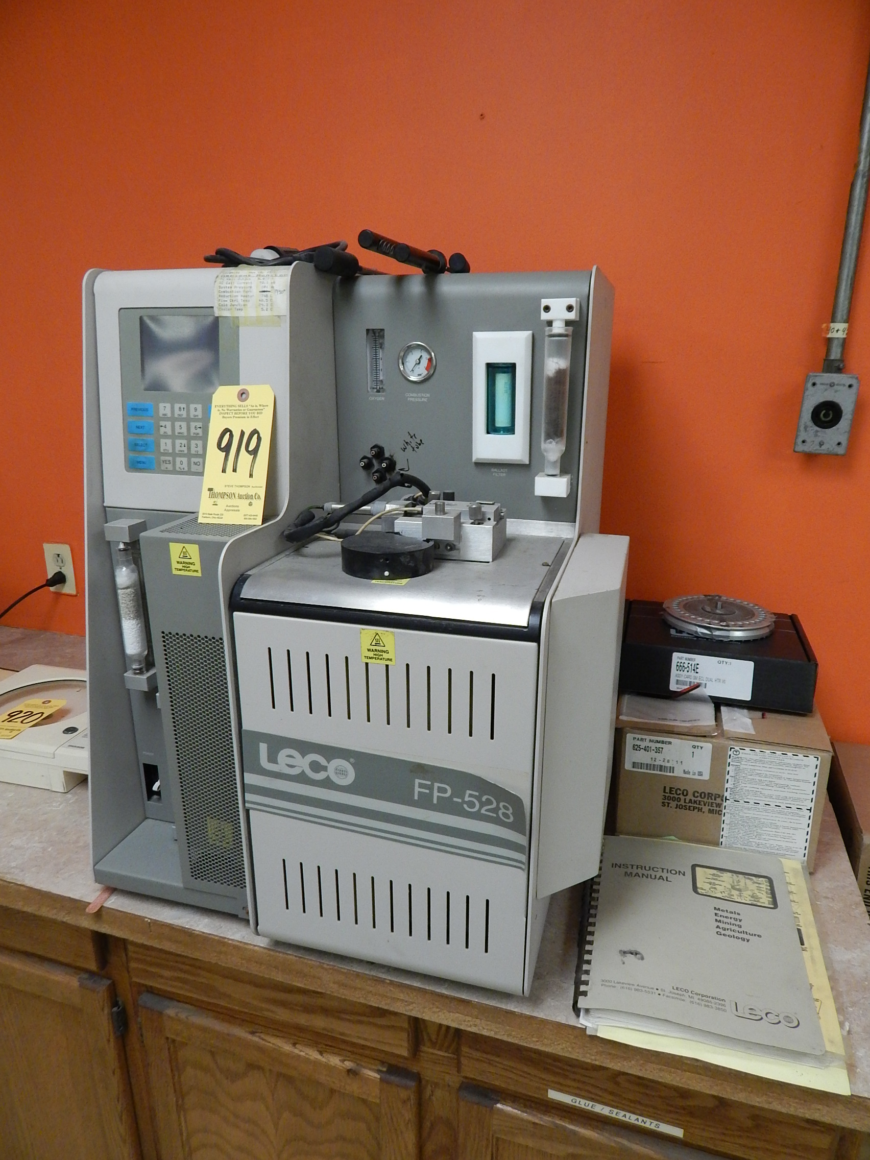 LECO Model FP-528 Nitrogen/Protein Analyzer