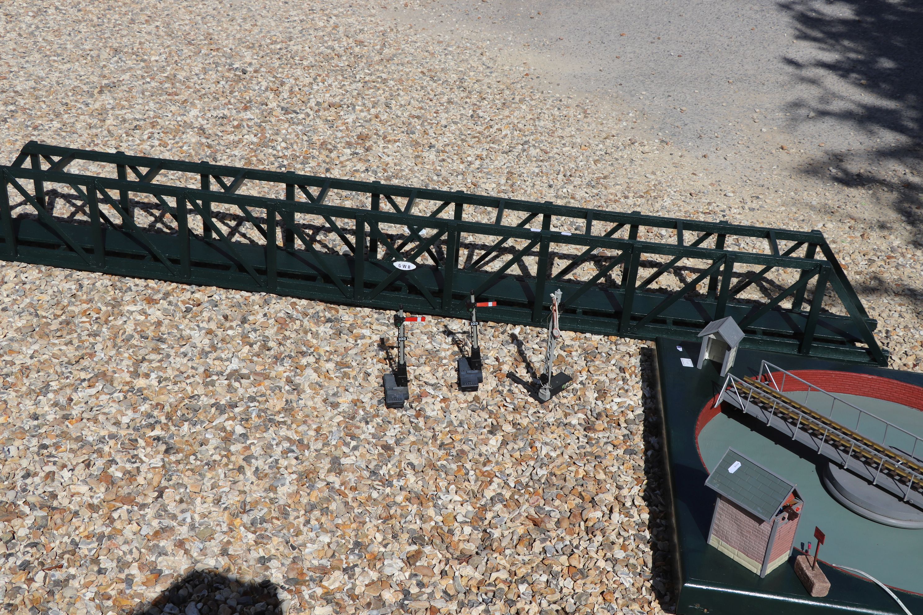 G Scale model railway - Electric rotating custom built turntable (37" x ...