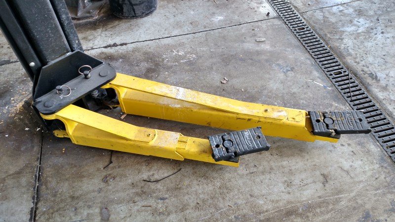 Rotary SPOA10N700 / 10,000 Lb. 2-Post Surface-Mount Lift (Model Year ...