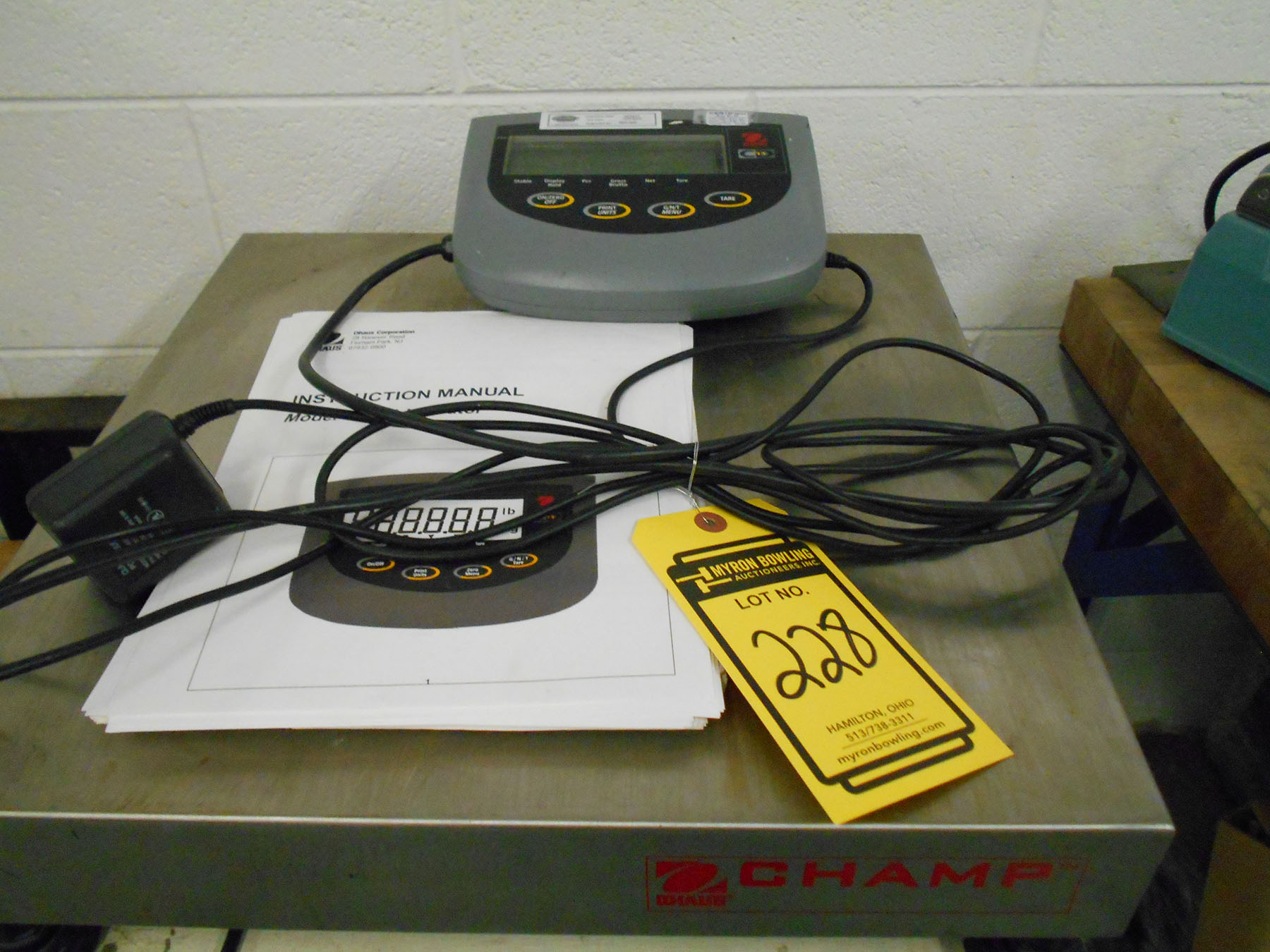 OHAUS MODEL CD-11 INDICATOR WITH SCALE