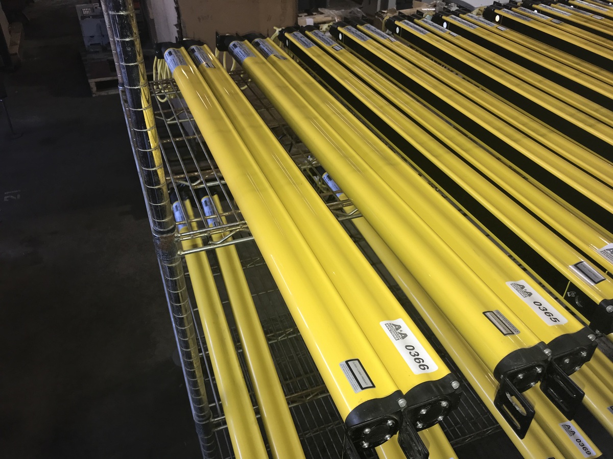 Lot of (2) Allen-Bradley GuardShield 440L Light Curtains with ...