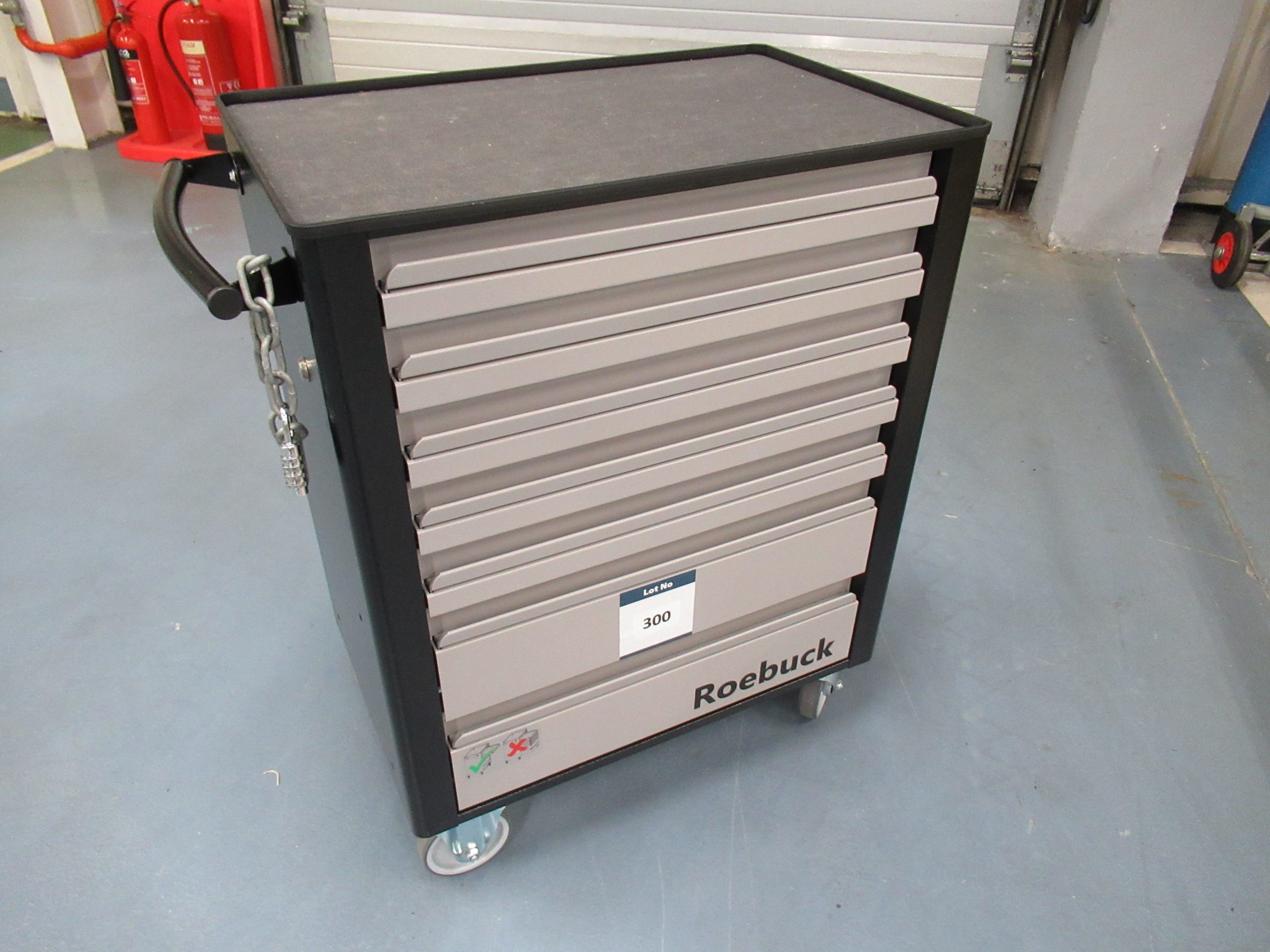 Roebuck 7 drawer mobile tool box, 800mm x 450mm x 940mm, including a ...