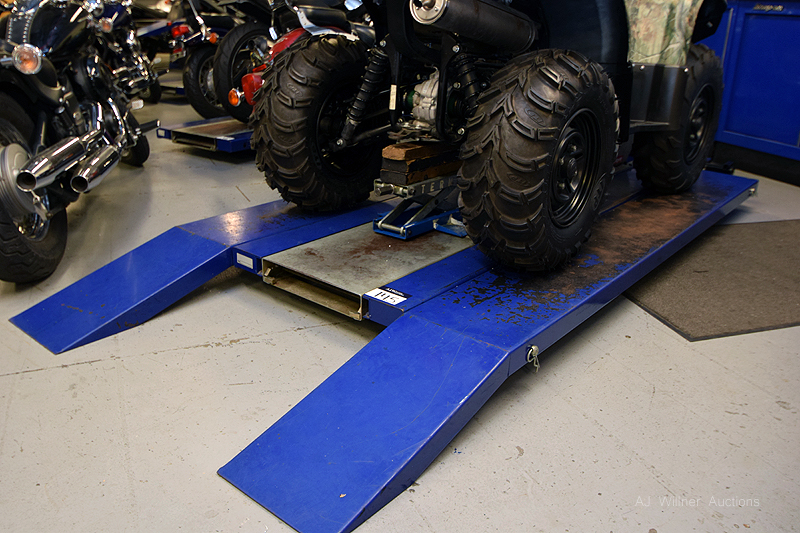 Snap-on Hydraulic 1HP Motorcycle Lift w/ Platform Extension Ramps 115/ ...