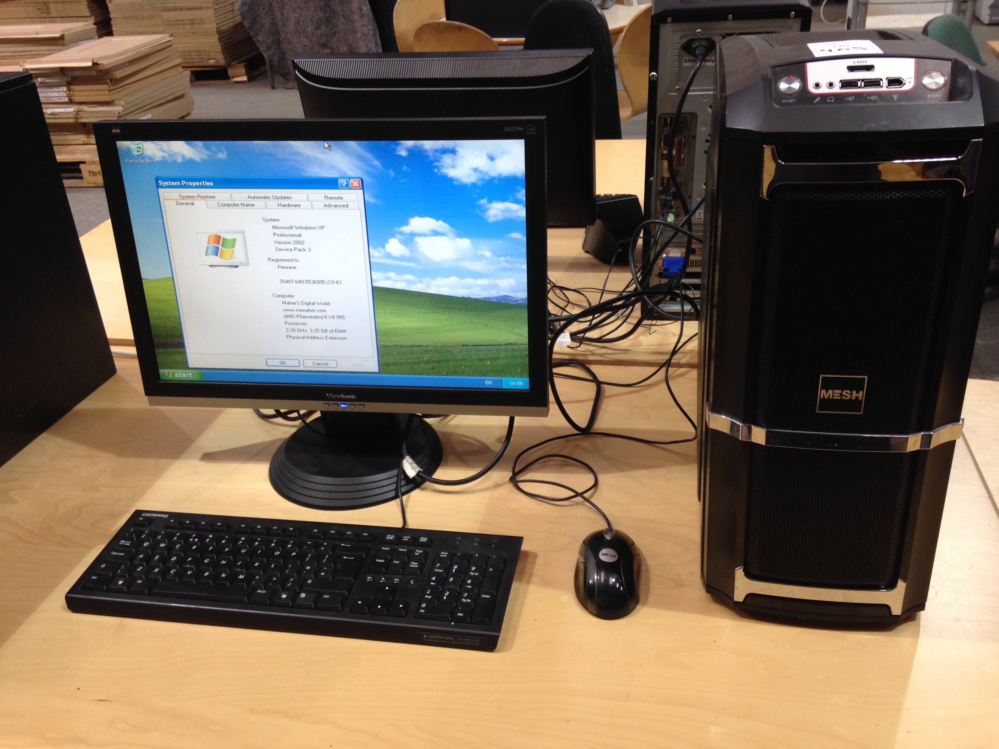 AMD Phenom 2 x4 3.2 GHz Gaming PC 4 GB Ram Windows XP Pro, ATI Radeon ...