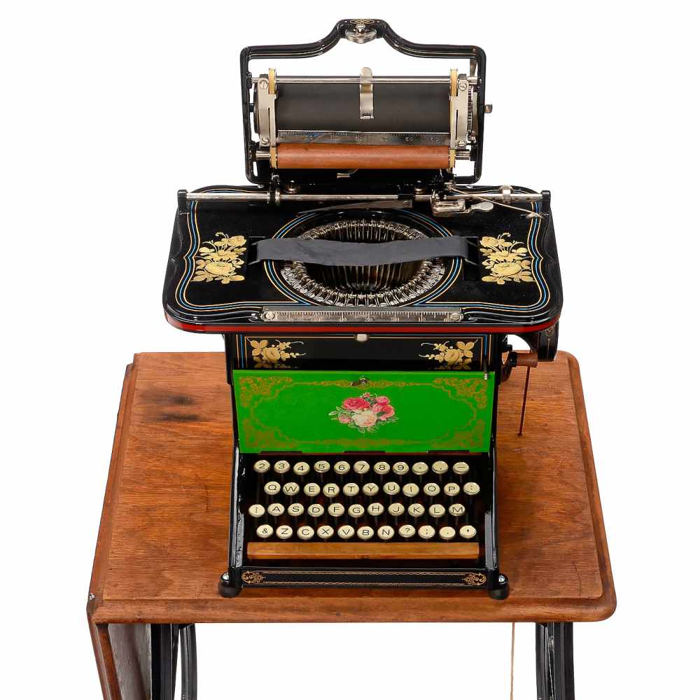 Sholes & Glidden Typewriter, 1873The 1st successful typewriter in the ...