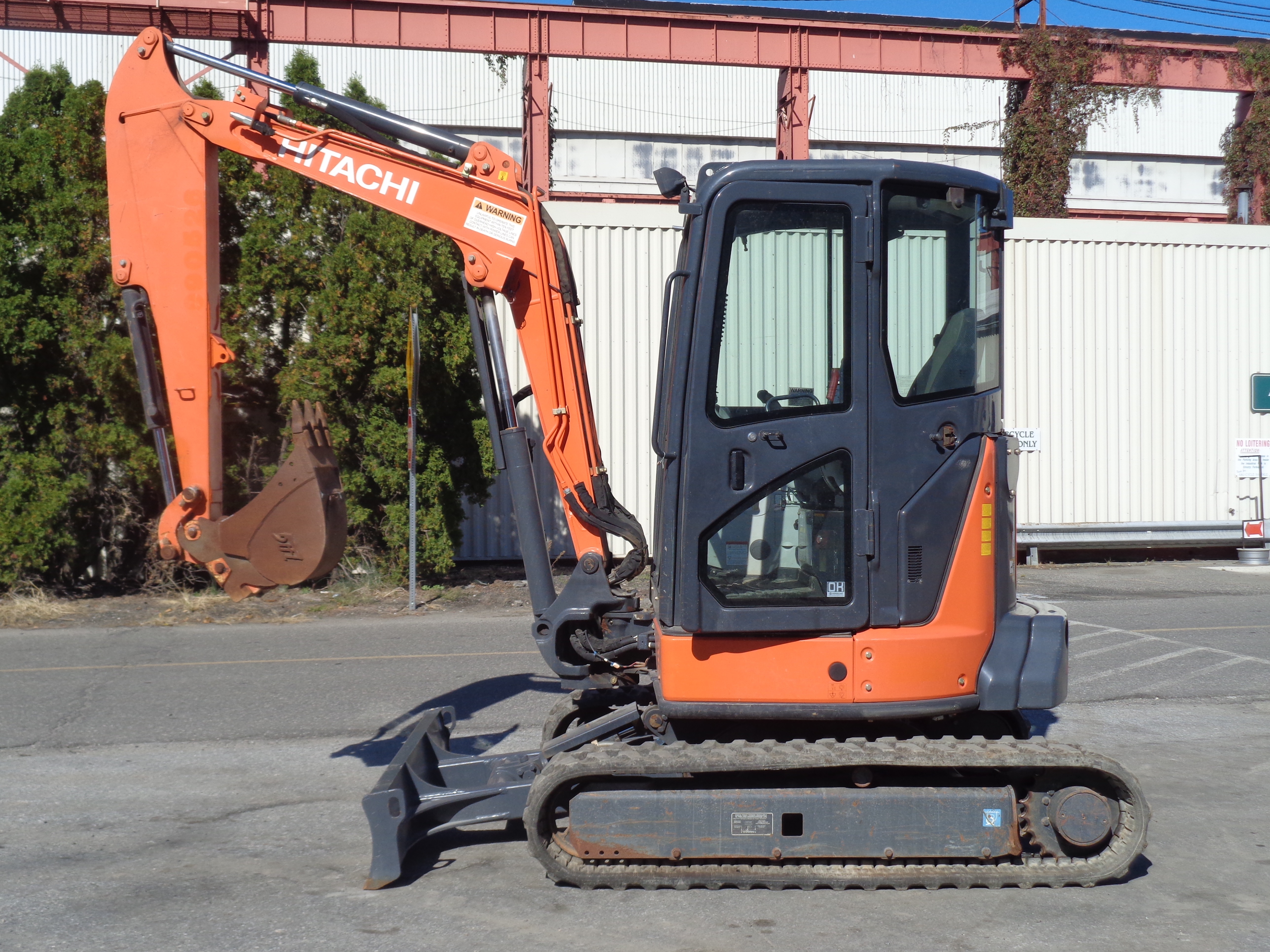 Make: Hitachi Model: Zaxis 35U-5N Year: 2015 SN: HCMADG60A00270526 ...