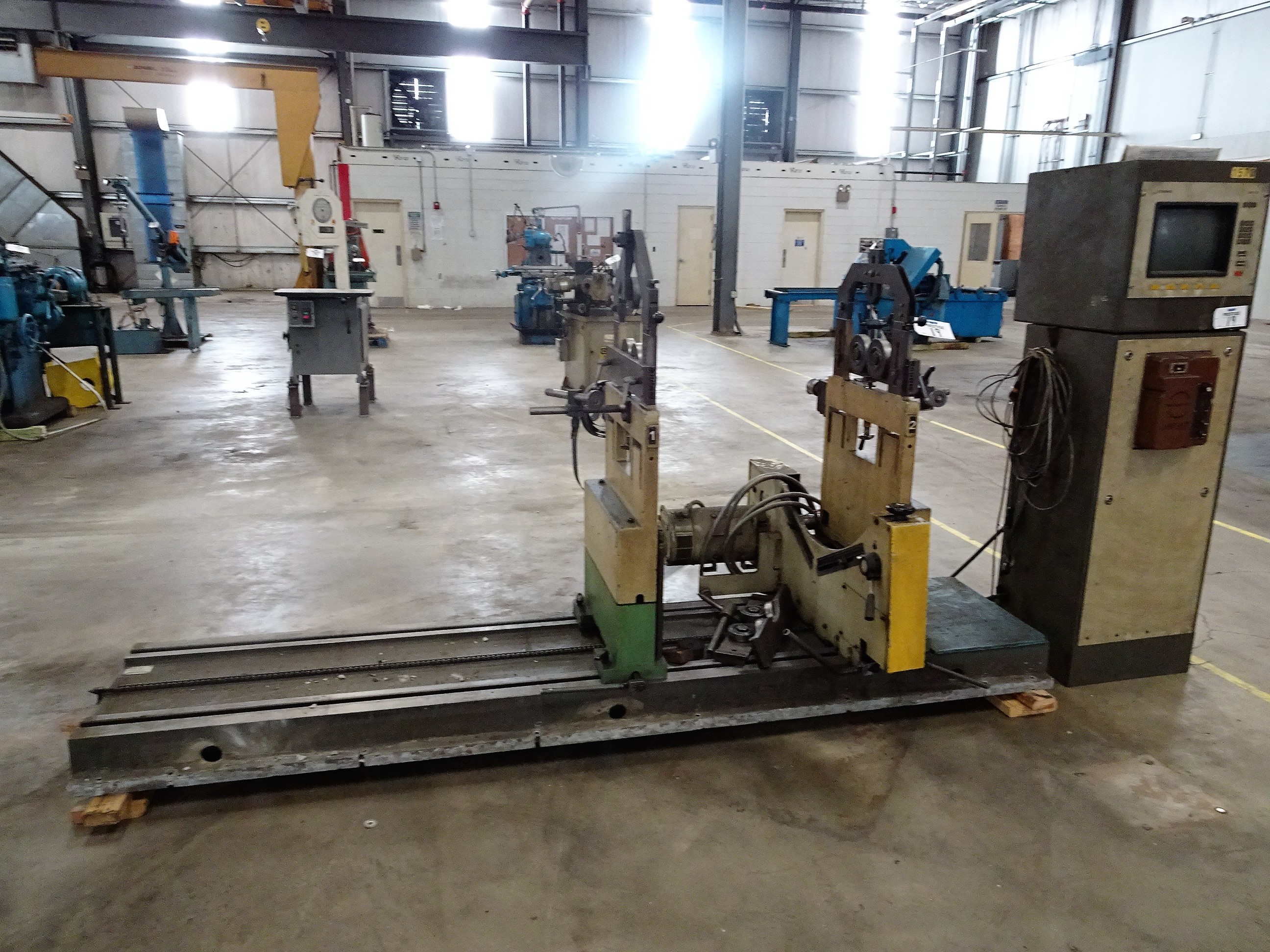 Schenck Model H40B Horizontal Balancing Machine, (2) Balancing ...