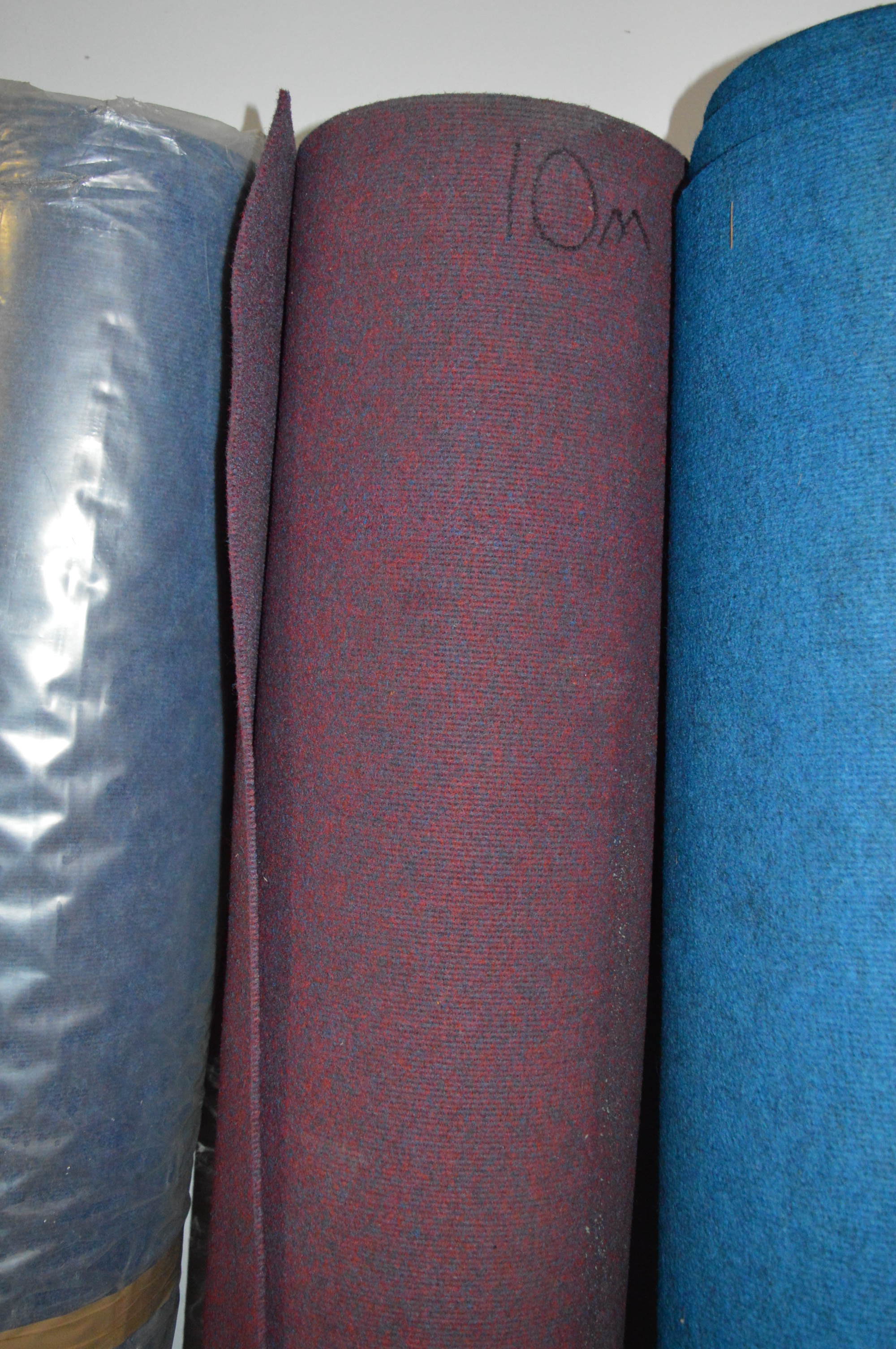 2m by 10m Roll of Burgundy & Blue Fleck Carpet