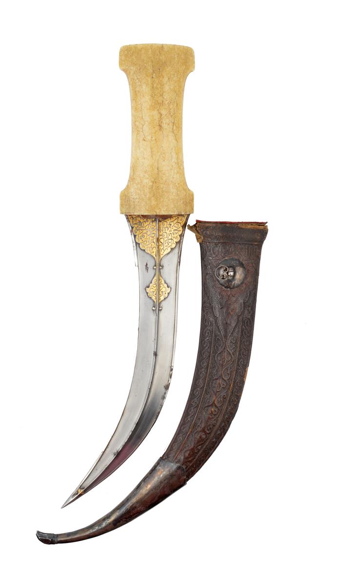 λ A fine Persian dagger (jambiya), curved watered steel blade 9 in ...