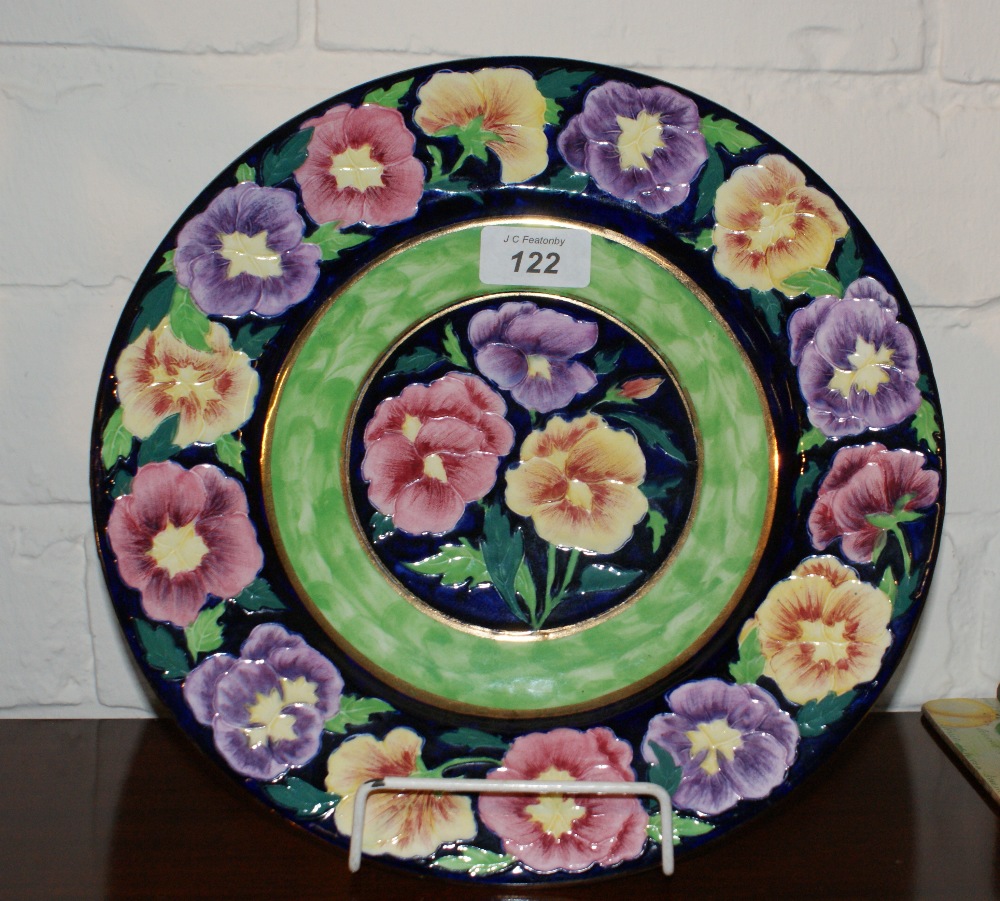 Maling Pottery floral pattern plate