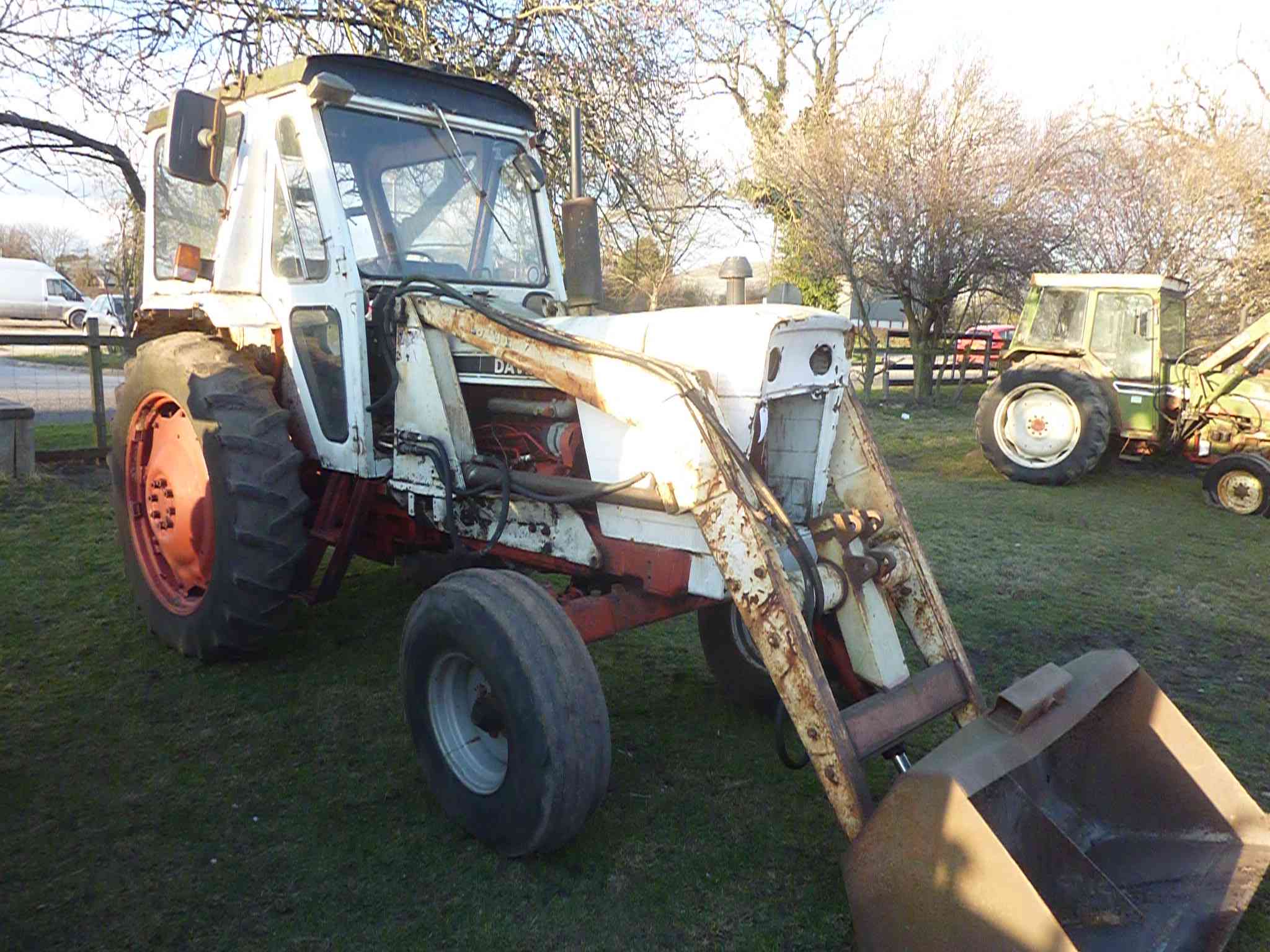 *5242 David Brown 1210 tractor with power loader, RVL 49R (1976)