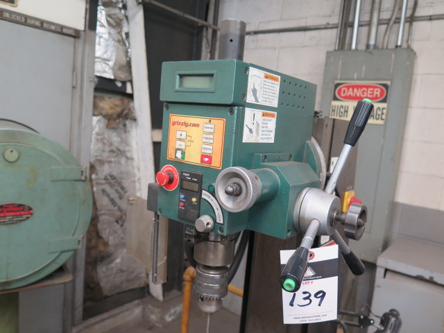 { Group of lots: 139, 140 } Grizzly G0619 Deluxe Small Mill/Drill ...