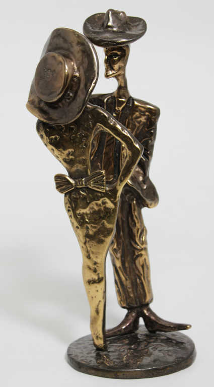 Yves LOHE (1947) "Le couple" bronze signé sur la terrasse H. 33 cm