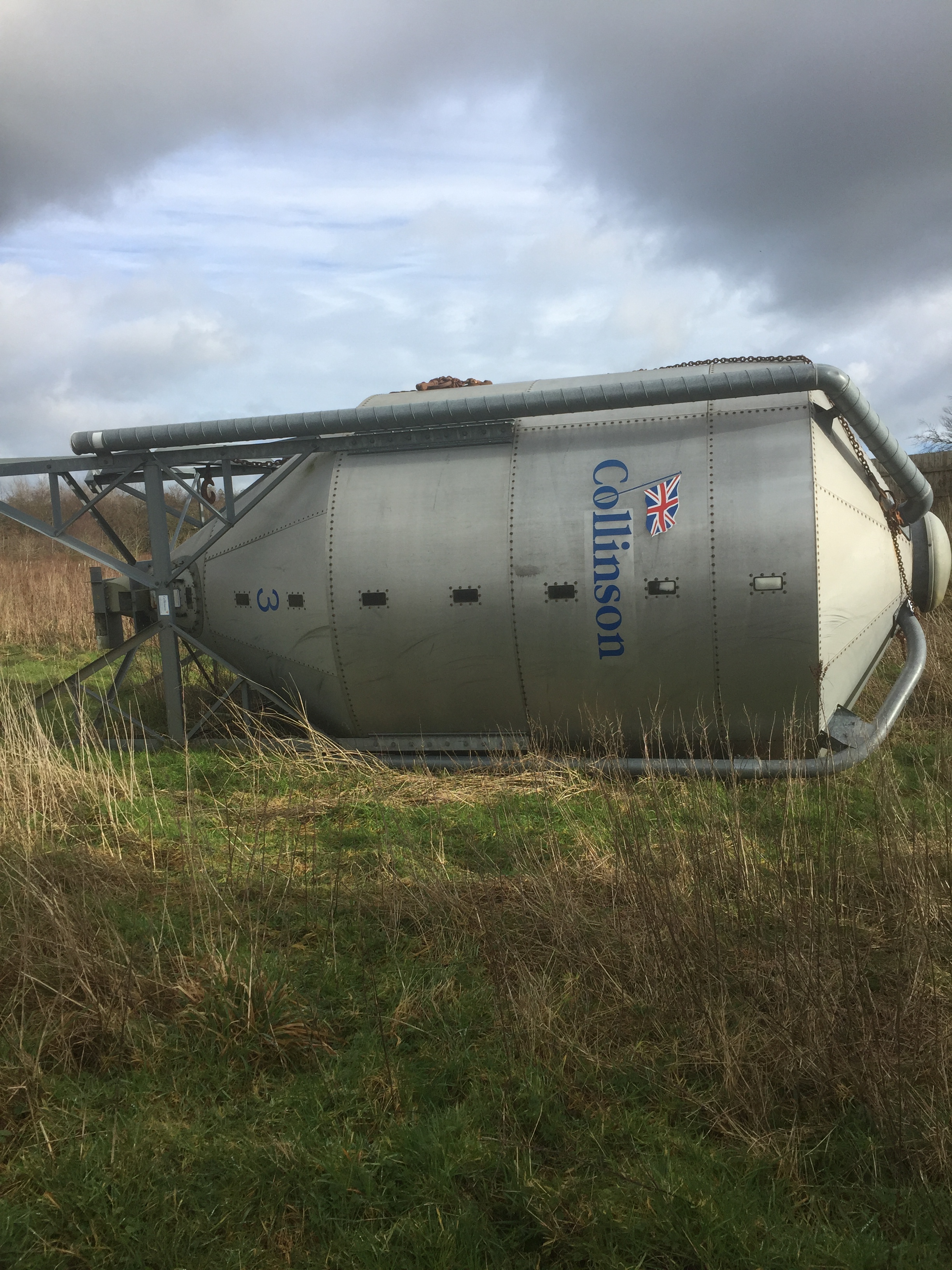 Collinson agricultural silo (disconnected) (hiab lorry required for ...