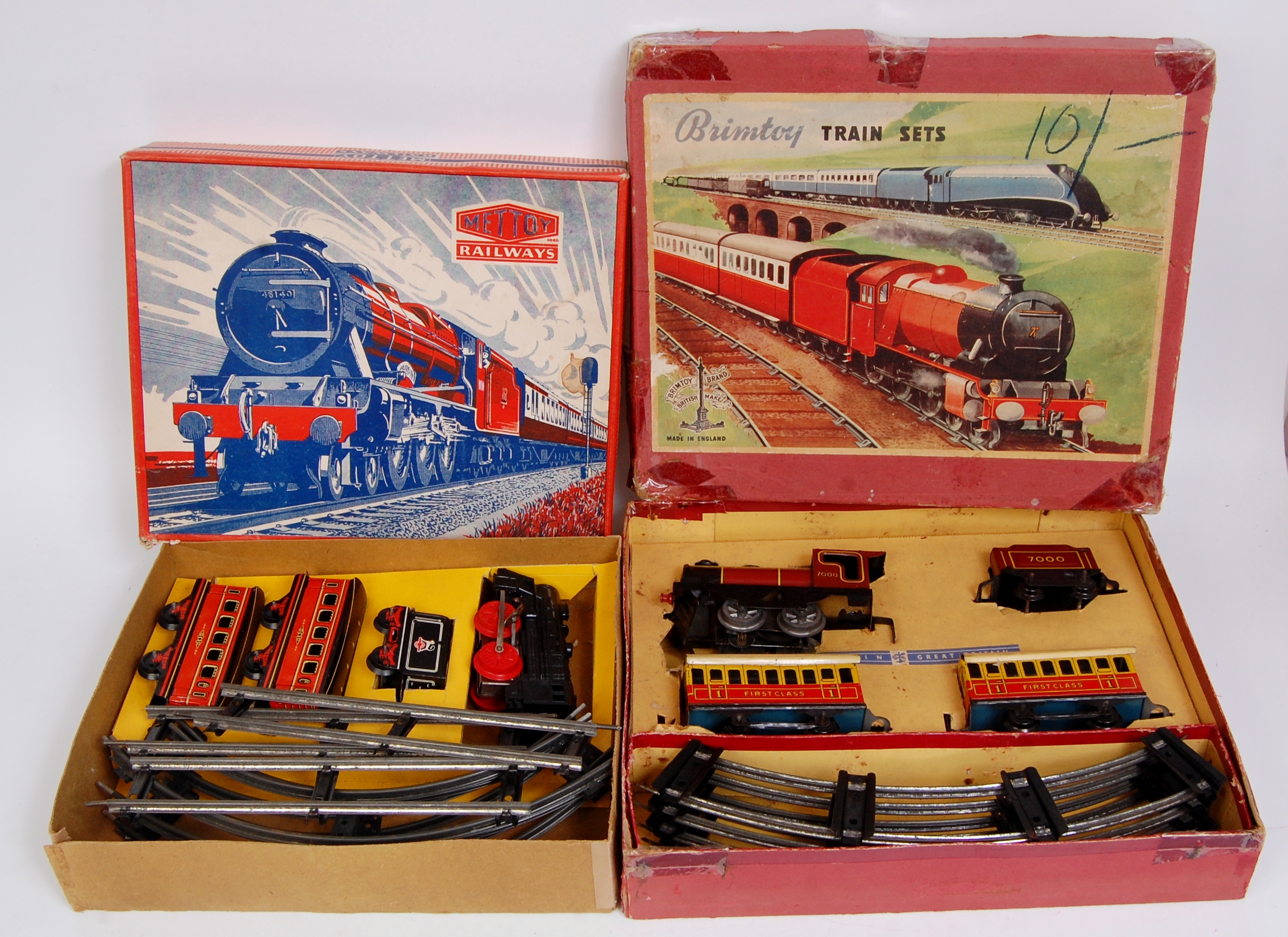 Marx, Mettoy and Brimtoy tinplate train set and play base group, to ...
