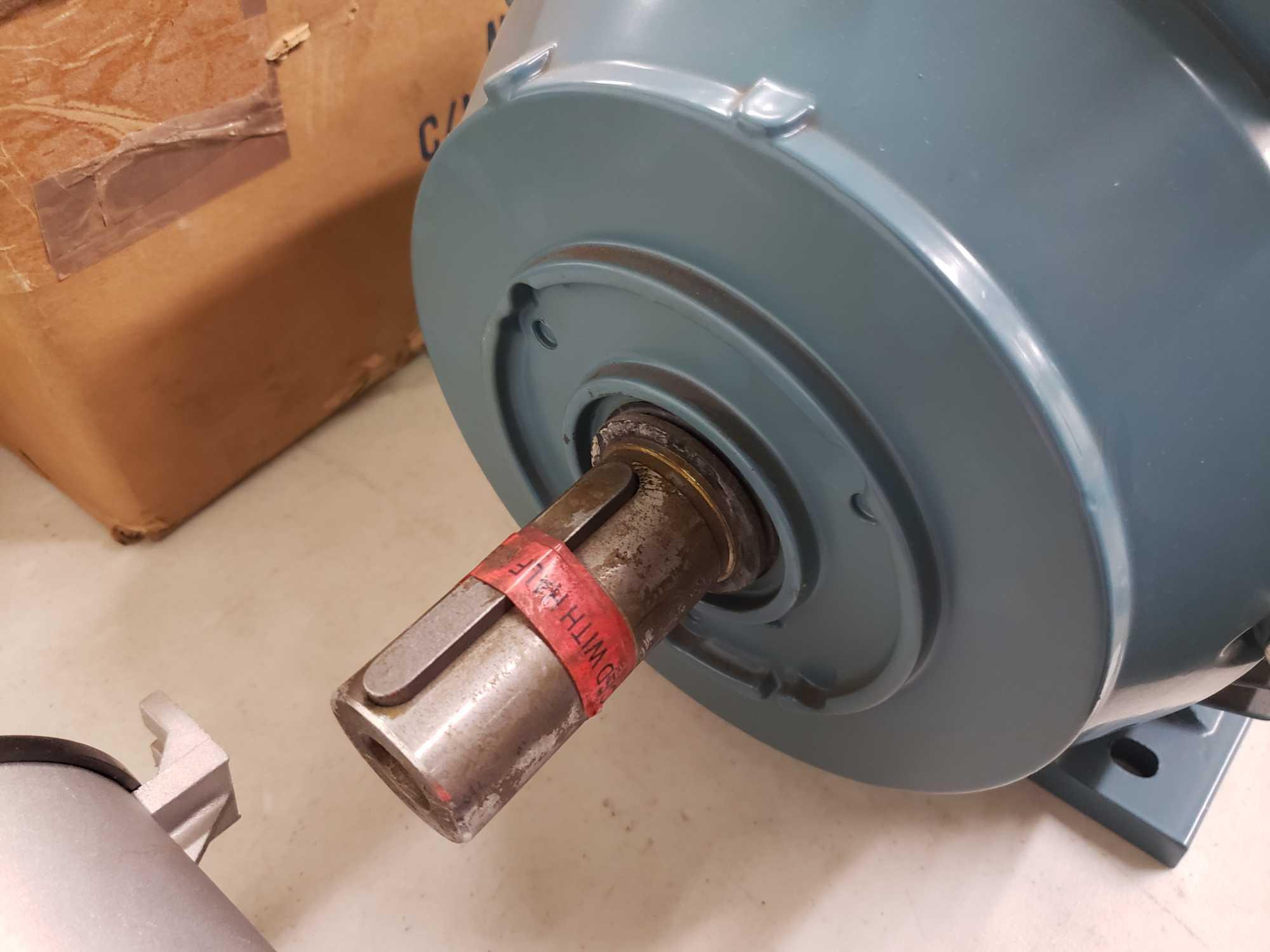 ABB motor. Model M3AA-132SA-2. New with minor shelf wear. This item can ...