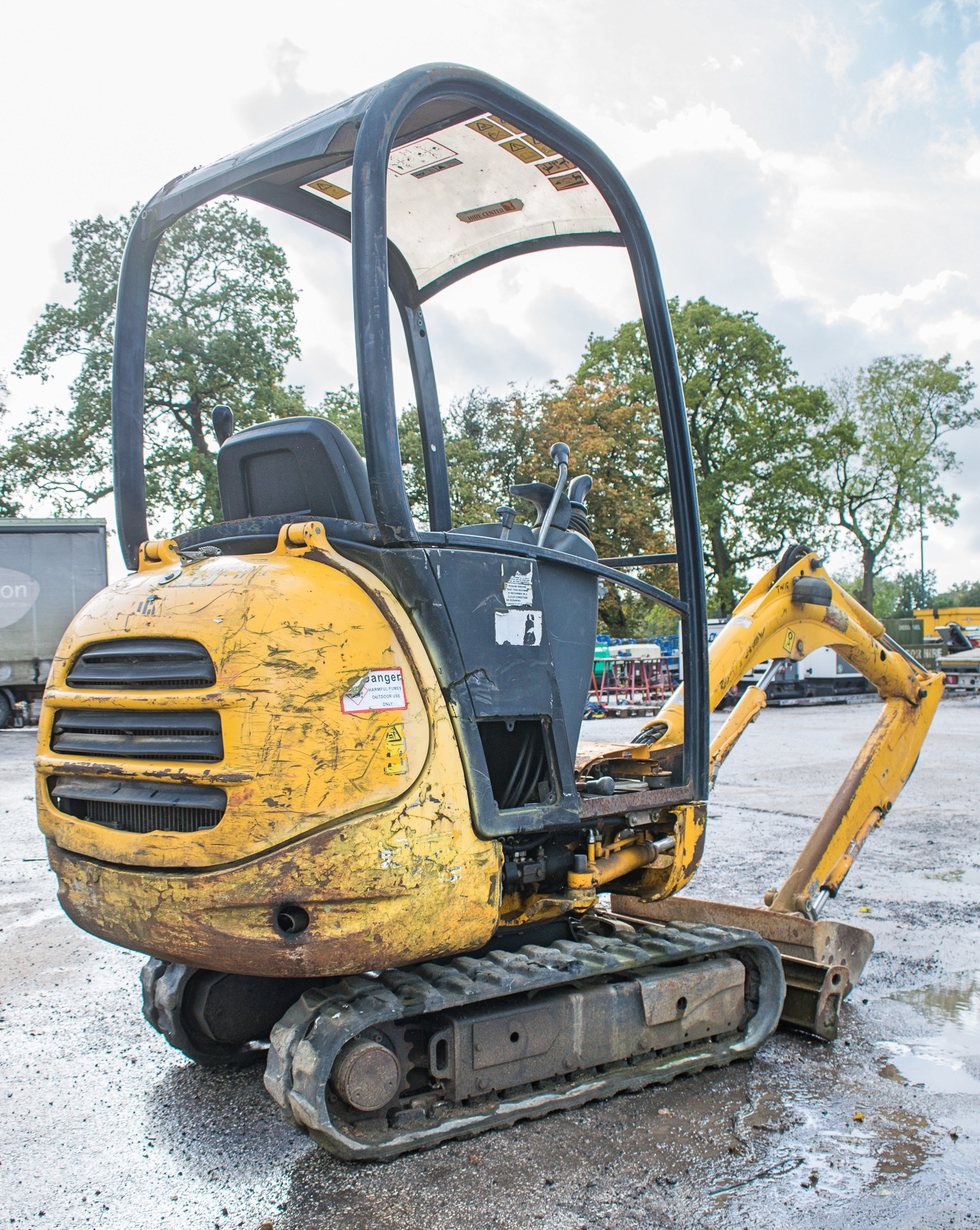 JCB 801.4 1.5 tonne rubber tracked excavator Year: 2006 S/N: 56717 ...