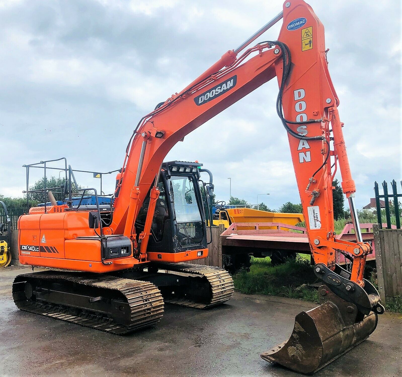 Doosan DX140-LC Excavator Digger 2016 2882 Hours Hydraulic Quick Hitch ...