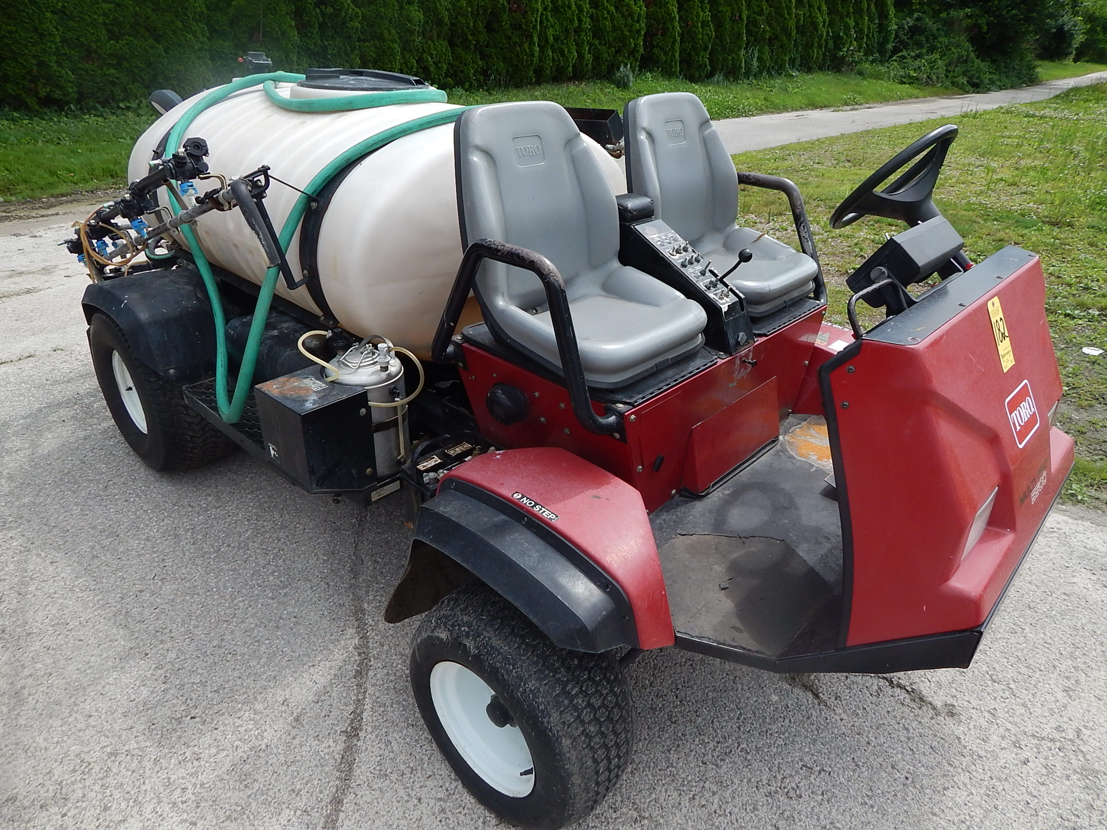 Toro Multi Pro 5500 Sprayer SN 200000173, Gas, 300-Gallon Poly Tank ...