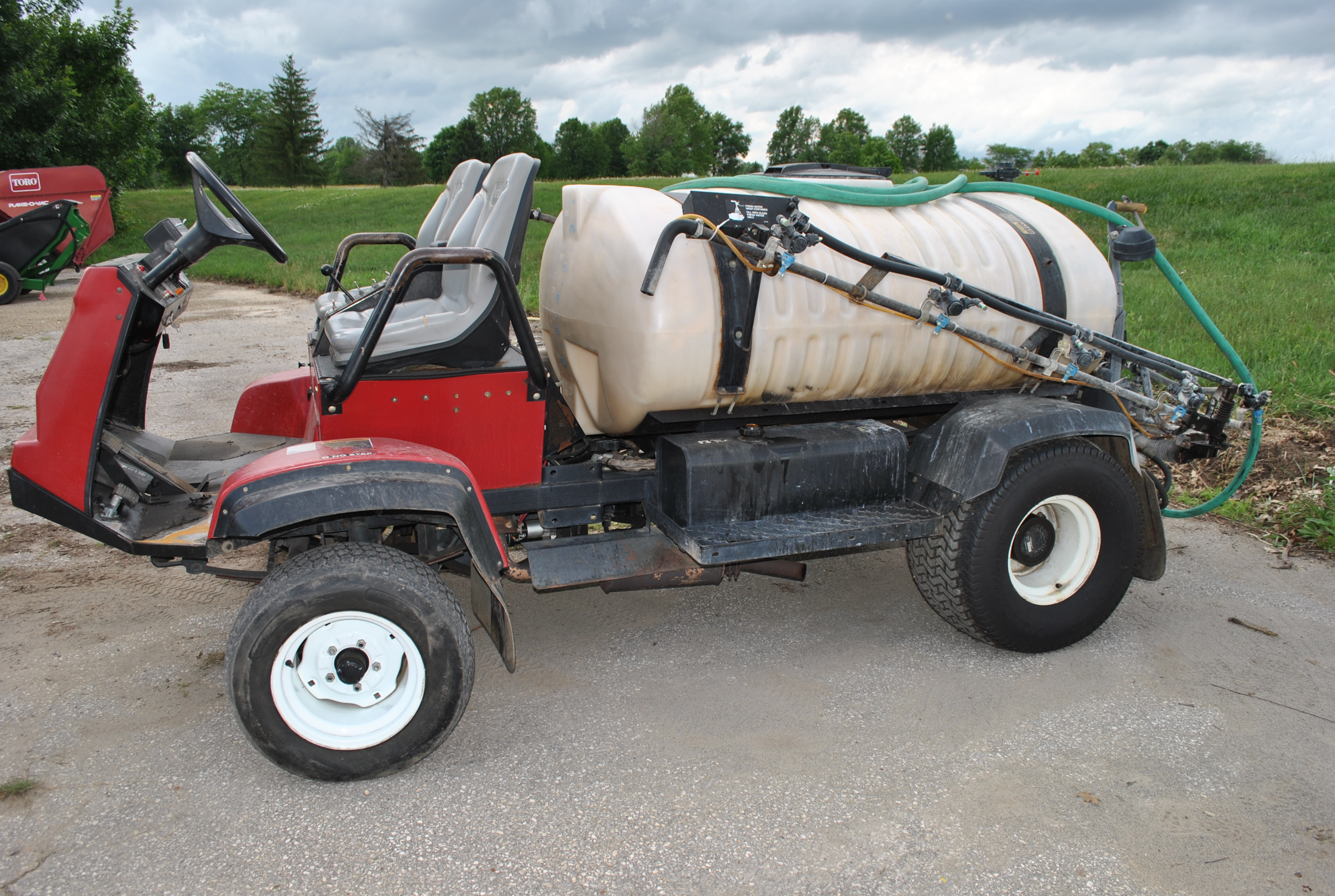 Toro Multi Pro 5500 Sprayer SN 200000173, Gas, 300-Gallon Poly Tank ...