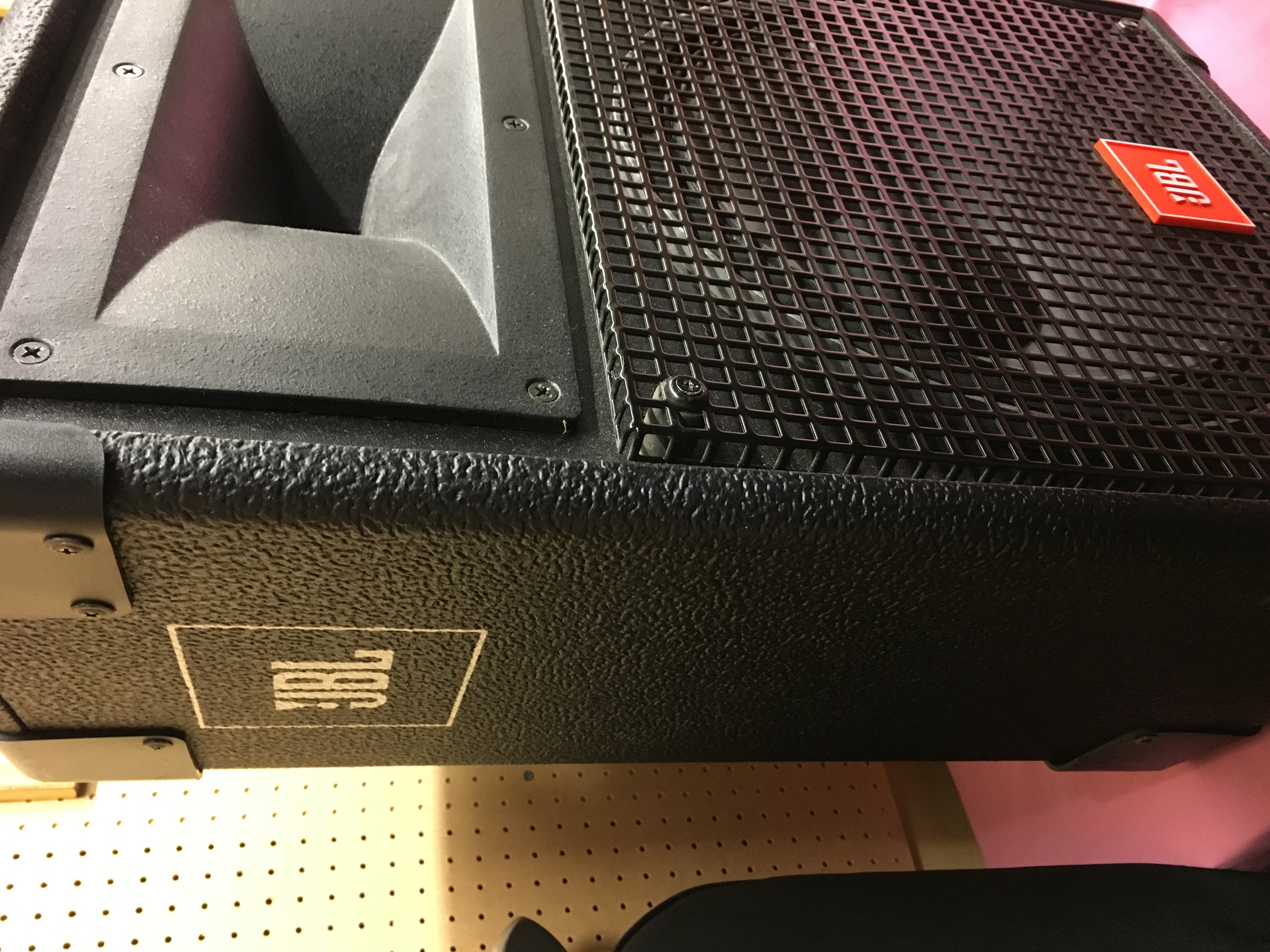 PAIR OF JBL MODEL MR822 PROFESSIONAL SPEAKERS