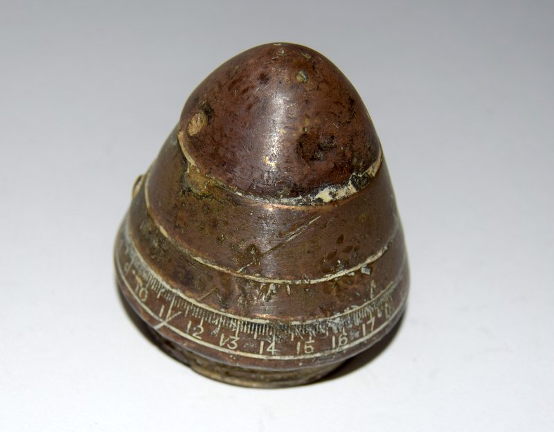 A complete inert WW1 German artillery shell 16cms x 4.5cms with two WW1 ...