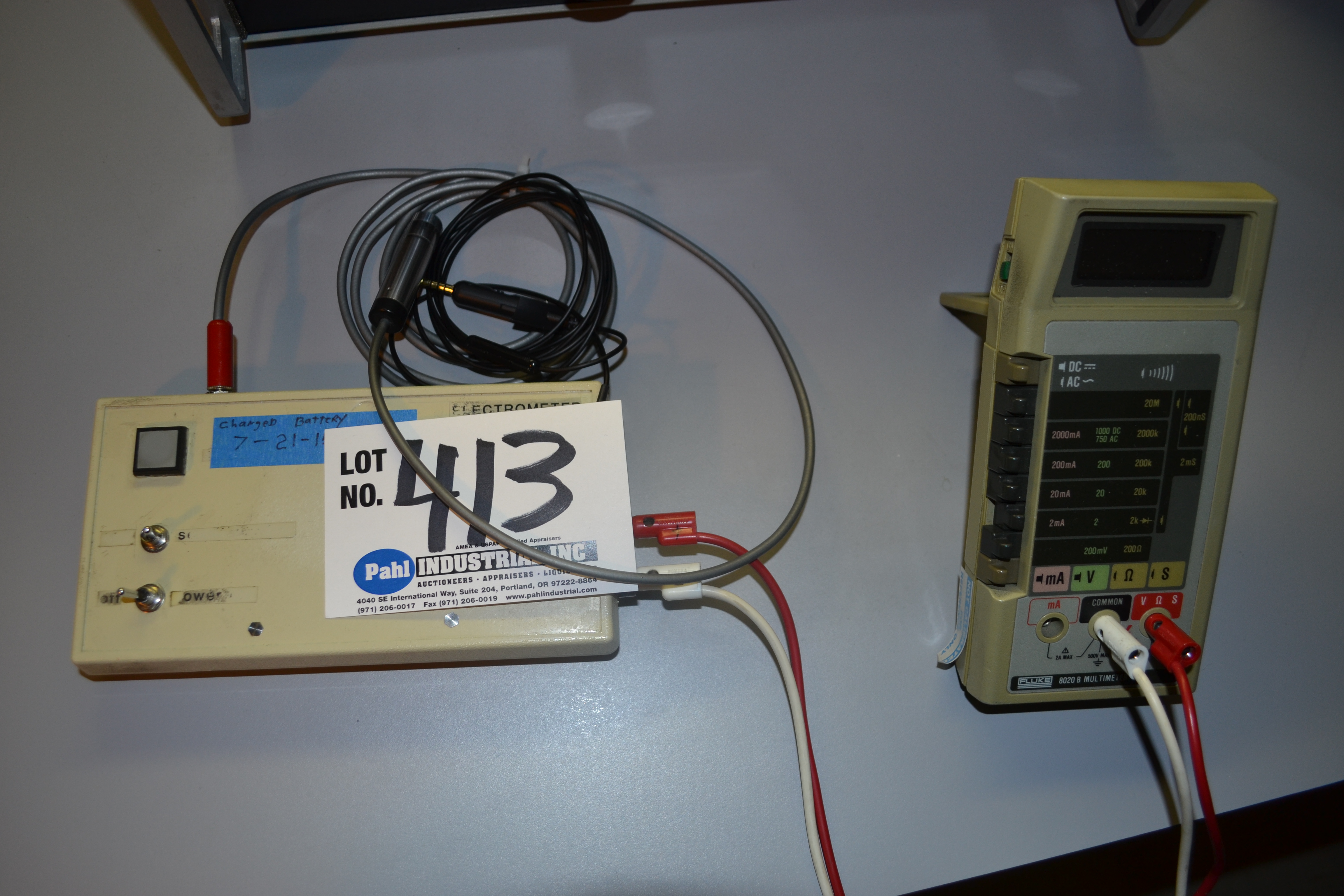 Fluke 8020B Multimeter with electrometer