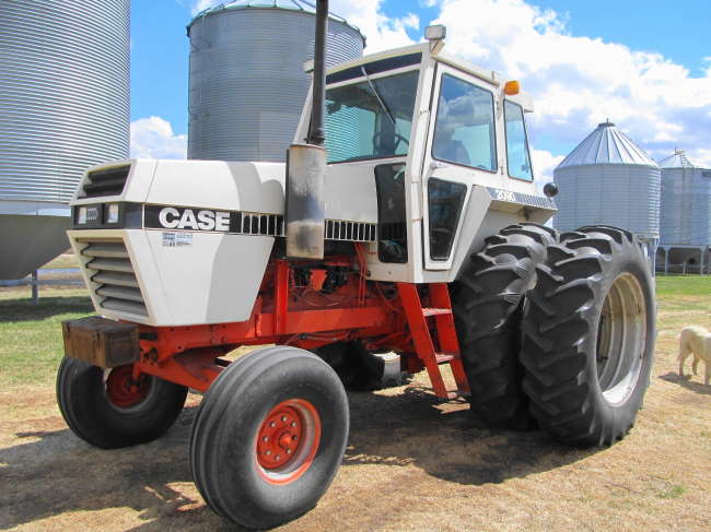 CASE 2090 2WD TRACTOR; 4255 Hours, Powershift, 2 Hydraulics, 18-4-38 ...