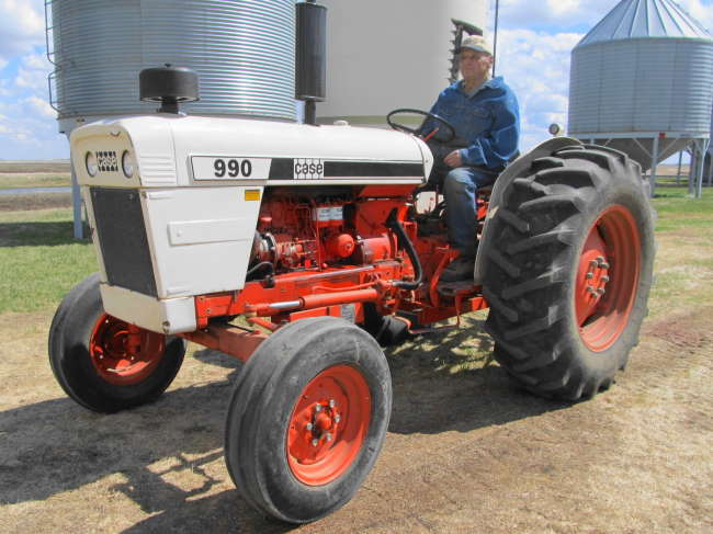 CASE 990 DAVID BROWN 2WD TRACTOR; 4190 Hours, 3 PTH, SN-11094579-1979