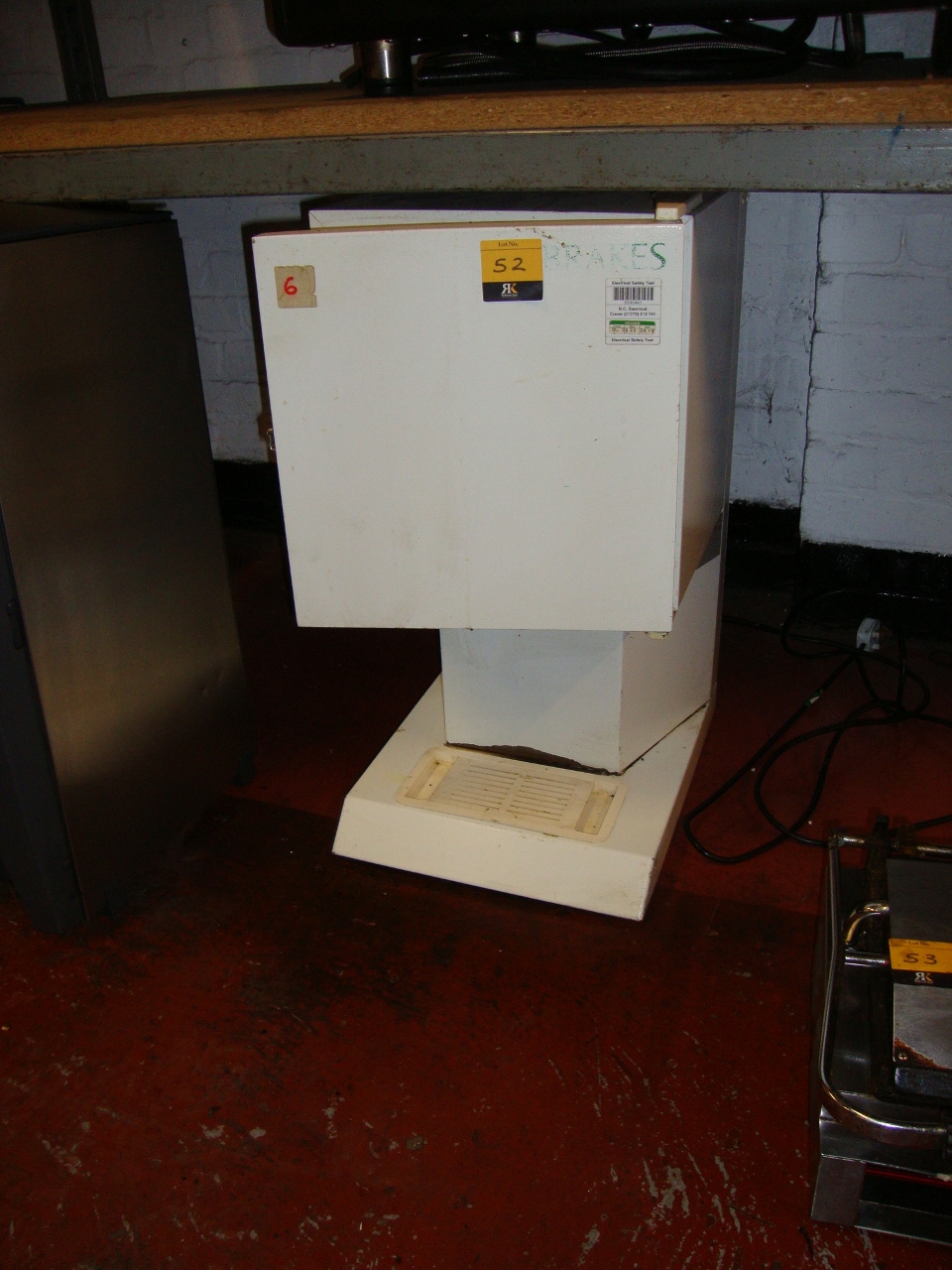 Milk pergal/dispenser