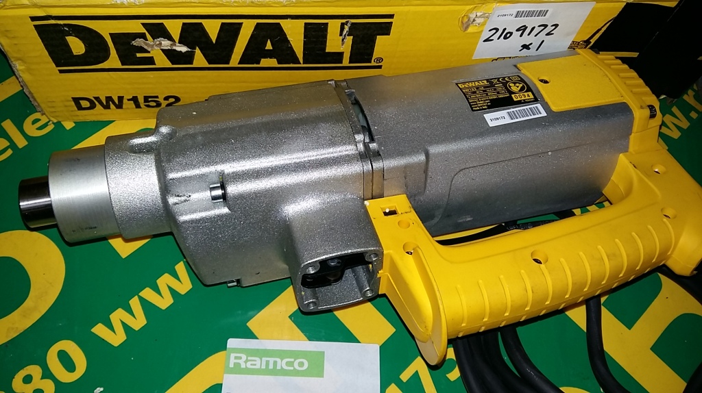 Dewalt DW152 power drill