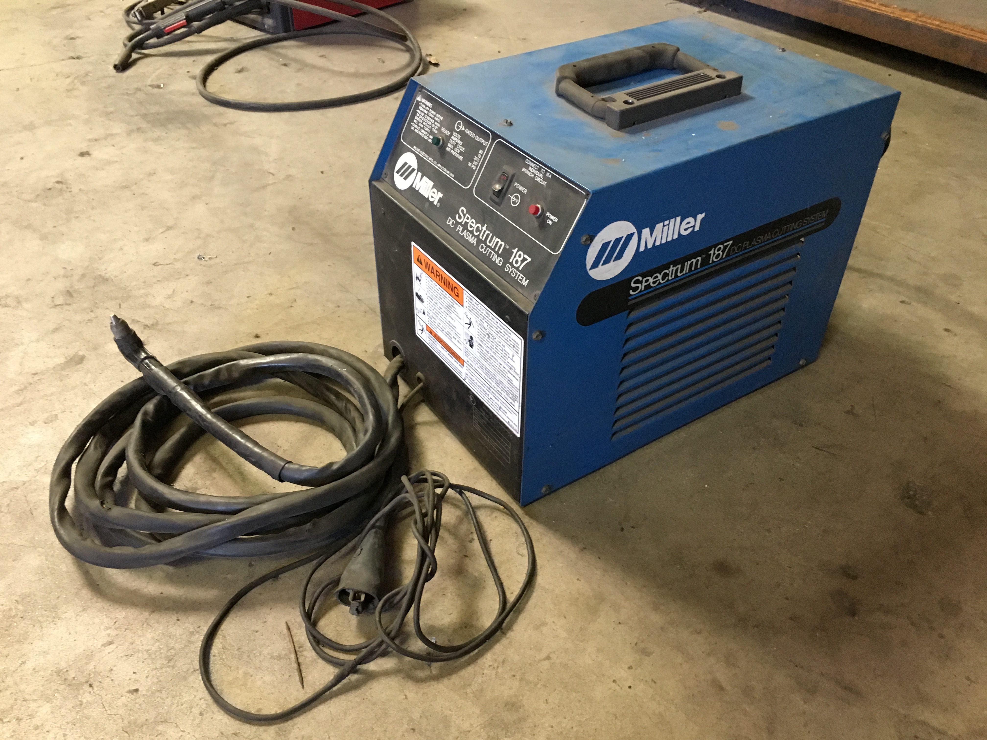 Miller Spectrum 187 Plasma Cutter, Volts:115, Amperes: 14.6, Equipped ...