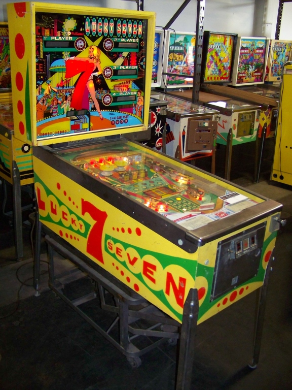 LUCKY SEVEN PINBALL MACHINE WILLIAMS 1978 Item is in used condition ...